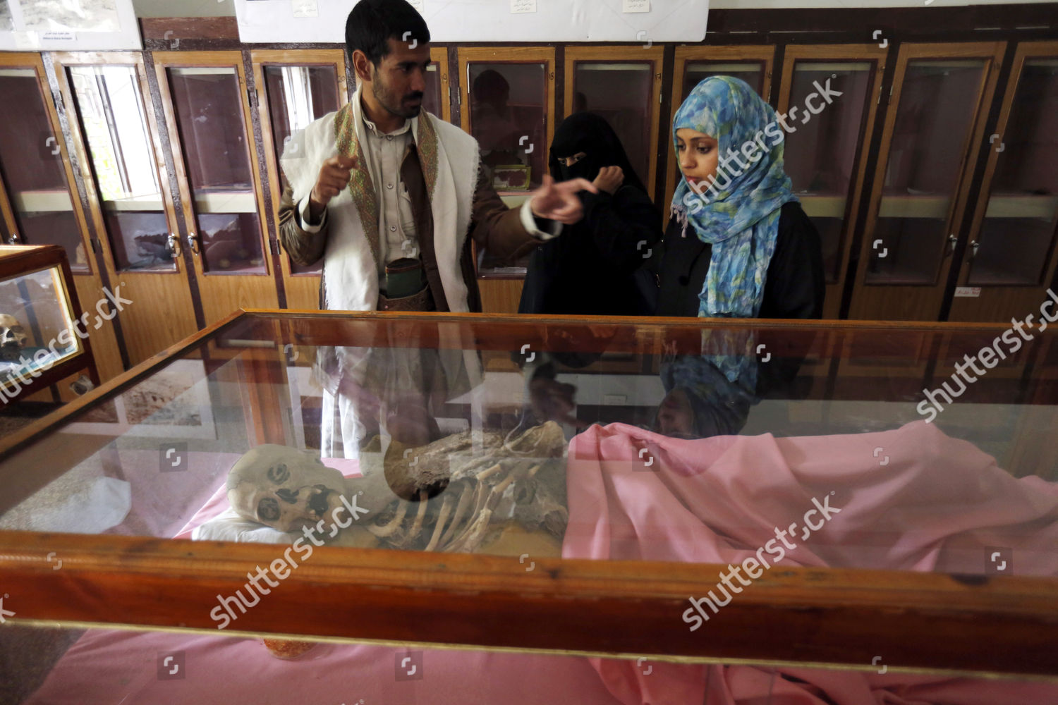 Yemeni Students Look Embalmed Mummy Human Editorial Stock Photo - Stock ...
