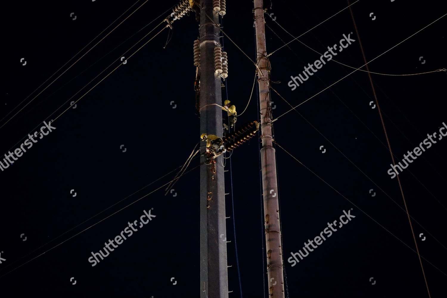 Filipino Electricians Work On Electrical Posts Editorial Stock Photo ...