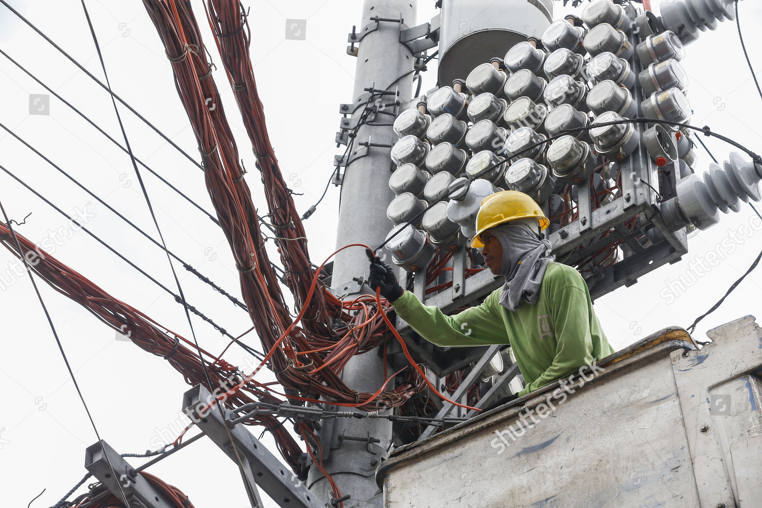 Filipino Installs Electric Cable Connections Residential Editorial ...