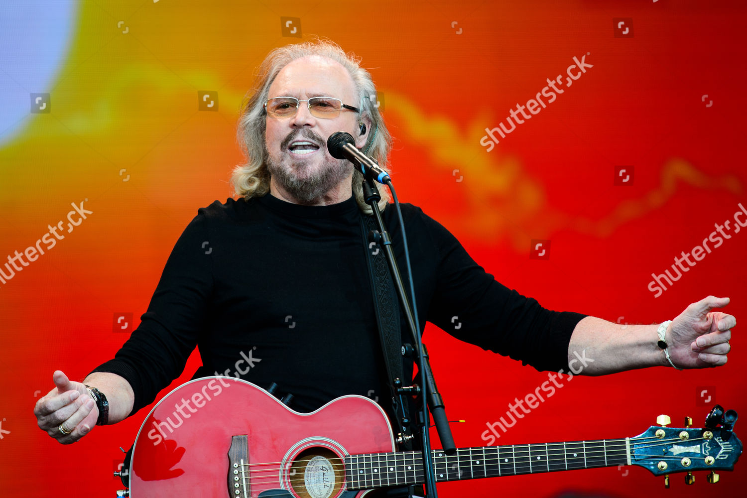 Barry Gibb Performs On Pryramid Stage Editorial Stock Photo - Stock ...