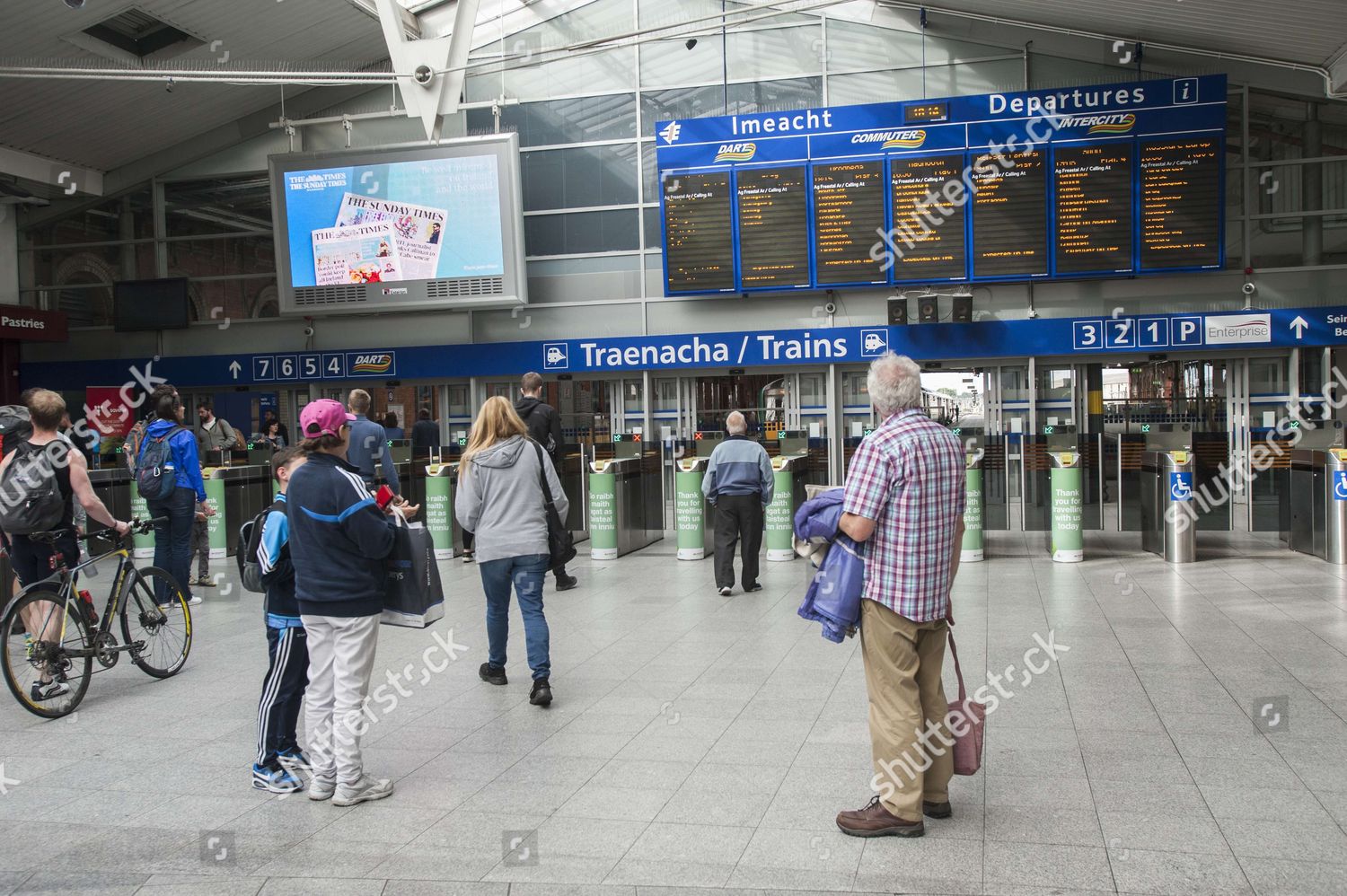 Dublin Connolly Train Station Editorial Stock Photo - Stock Image ...