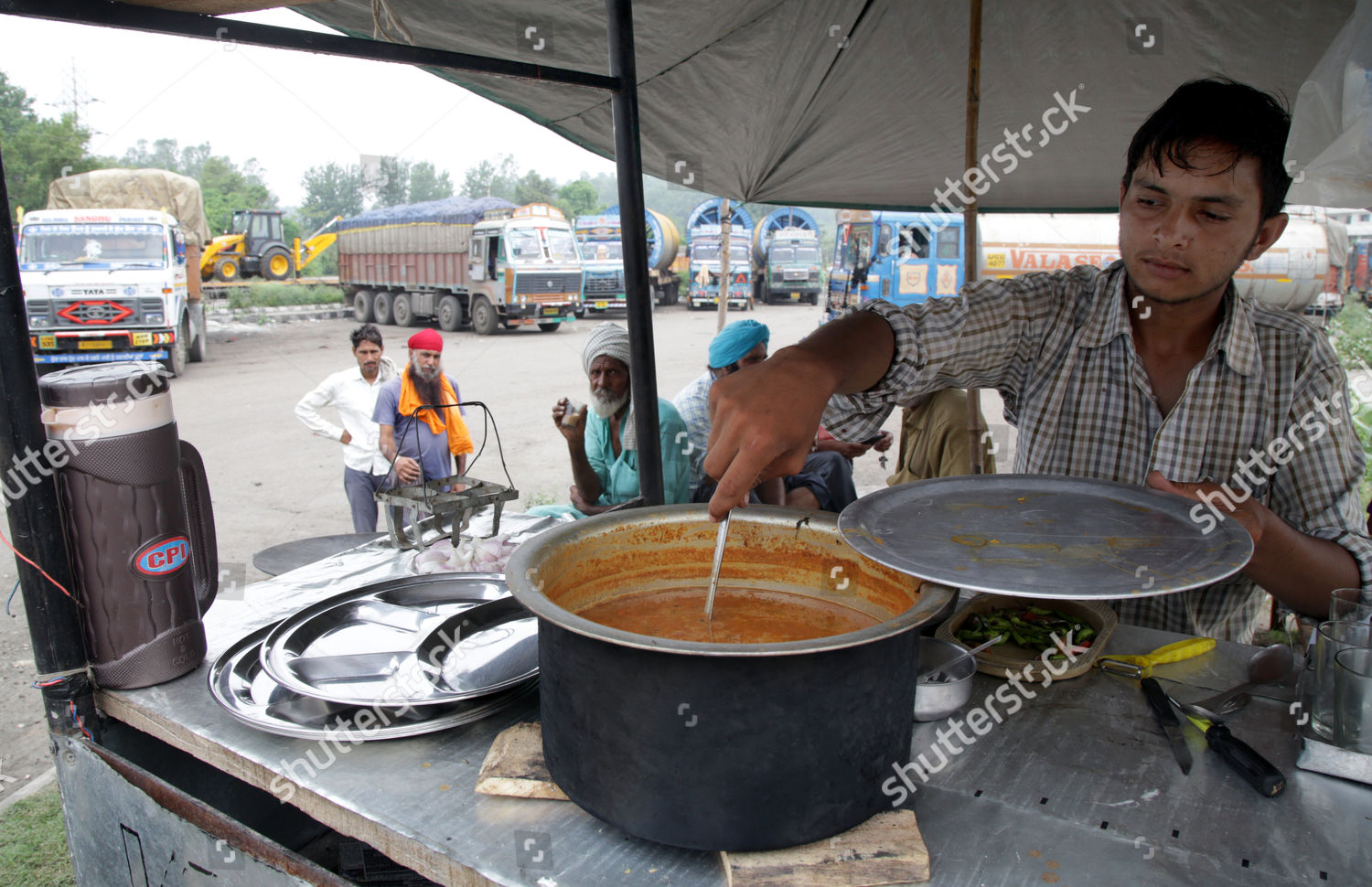 Indian Vender Prepares Food Truck Drivers Editorial Stock Photo - Stock ...