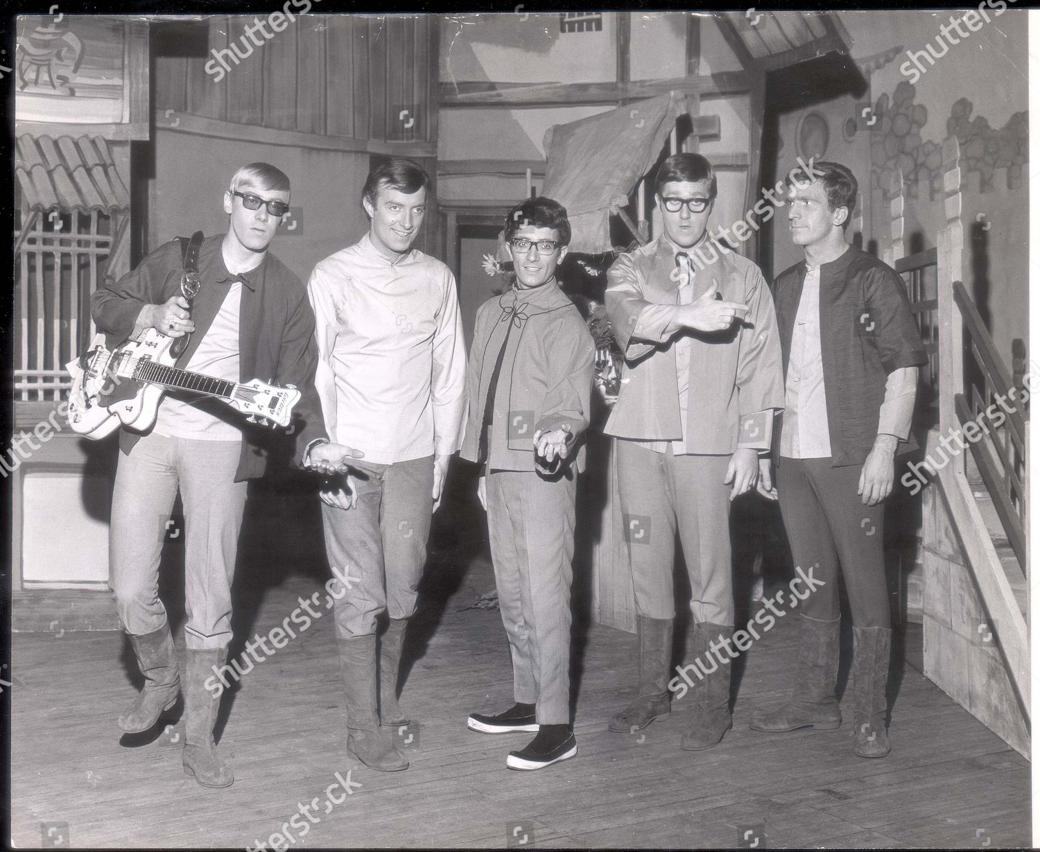 Freddie Dreamers Aladdin Manchester Palace Theatre Editorial Stock ...
