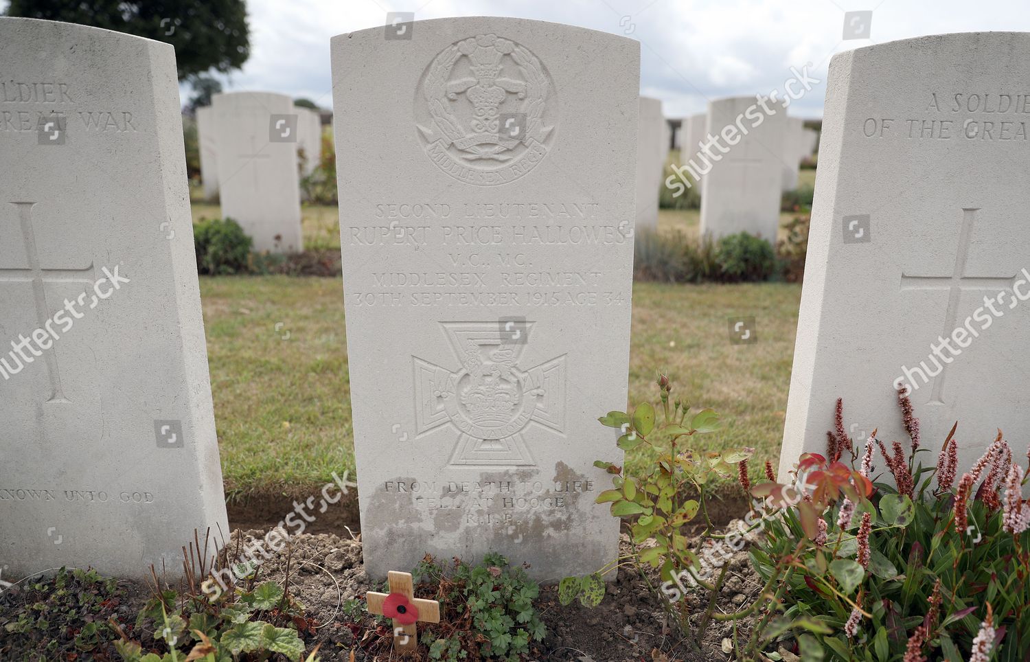 Gravestone Second Lieutenant Rupert Price Hallowes Editorial Stock ...