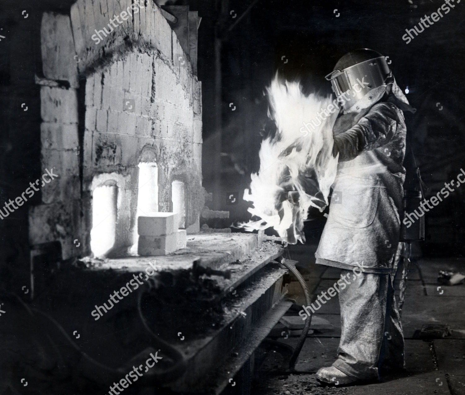 Stan Waring Tank Mender Pictured Working Editorial Stock Photo - Stock ...