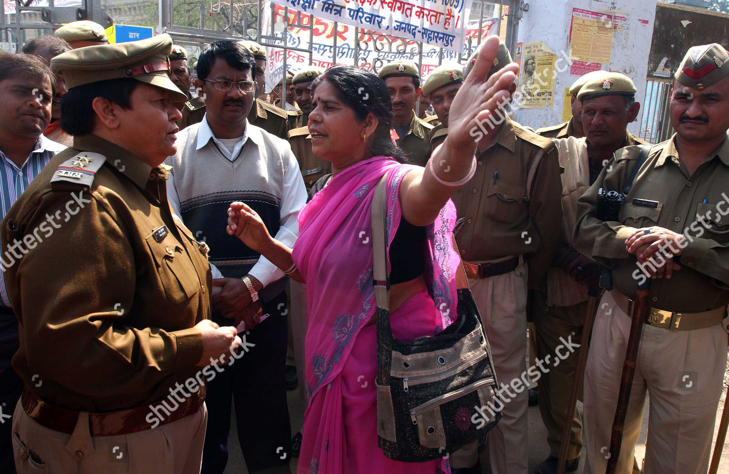Lucknow Sampat Pal Devi Leads Gulabi Editorial Stock Photo - Stock ...