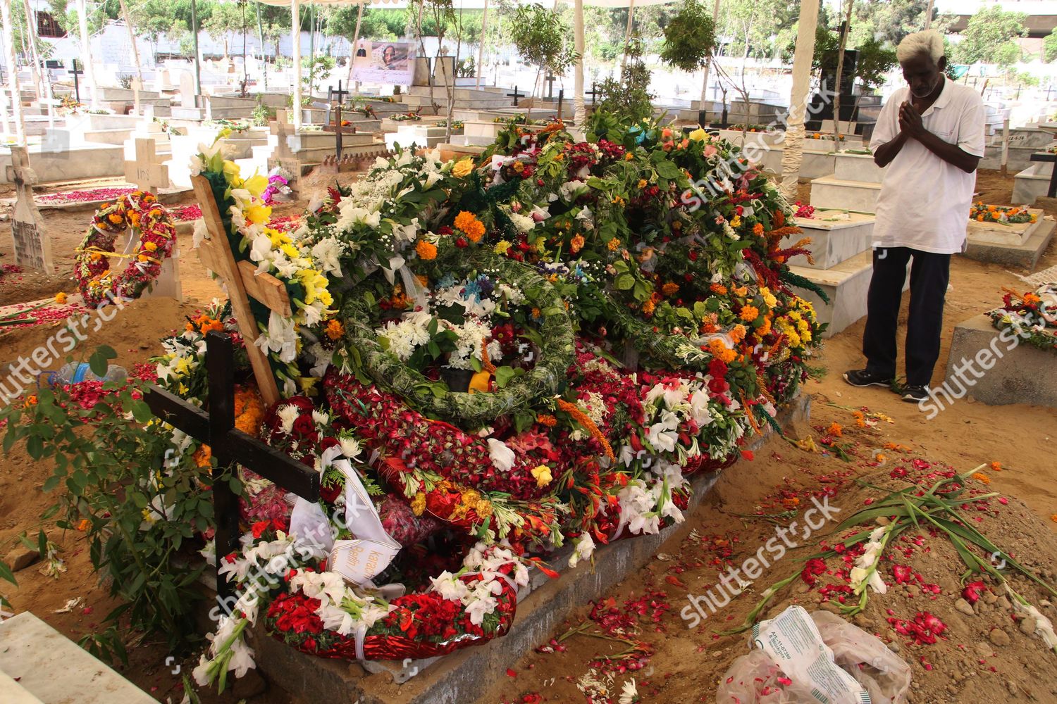 Man Visits Grave Dr Ruth Pfau Editorial Stock Photo - Stock Image ...