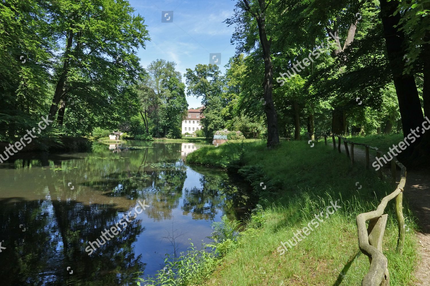 View Park Branitz Castle Residence Wellknown Editorial Stock Photo ...