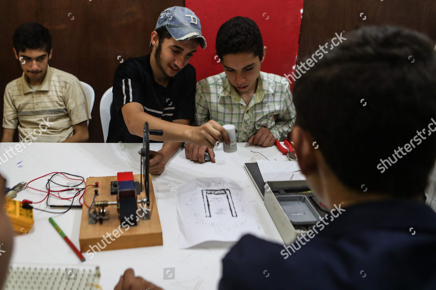 Students Study Physics Class Douma Syria Editorial Stock Photo - Stock ...