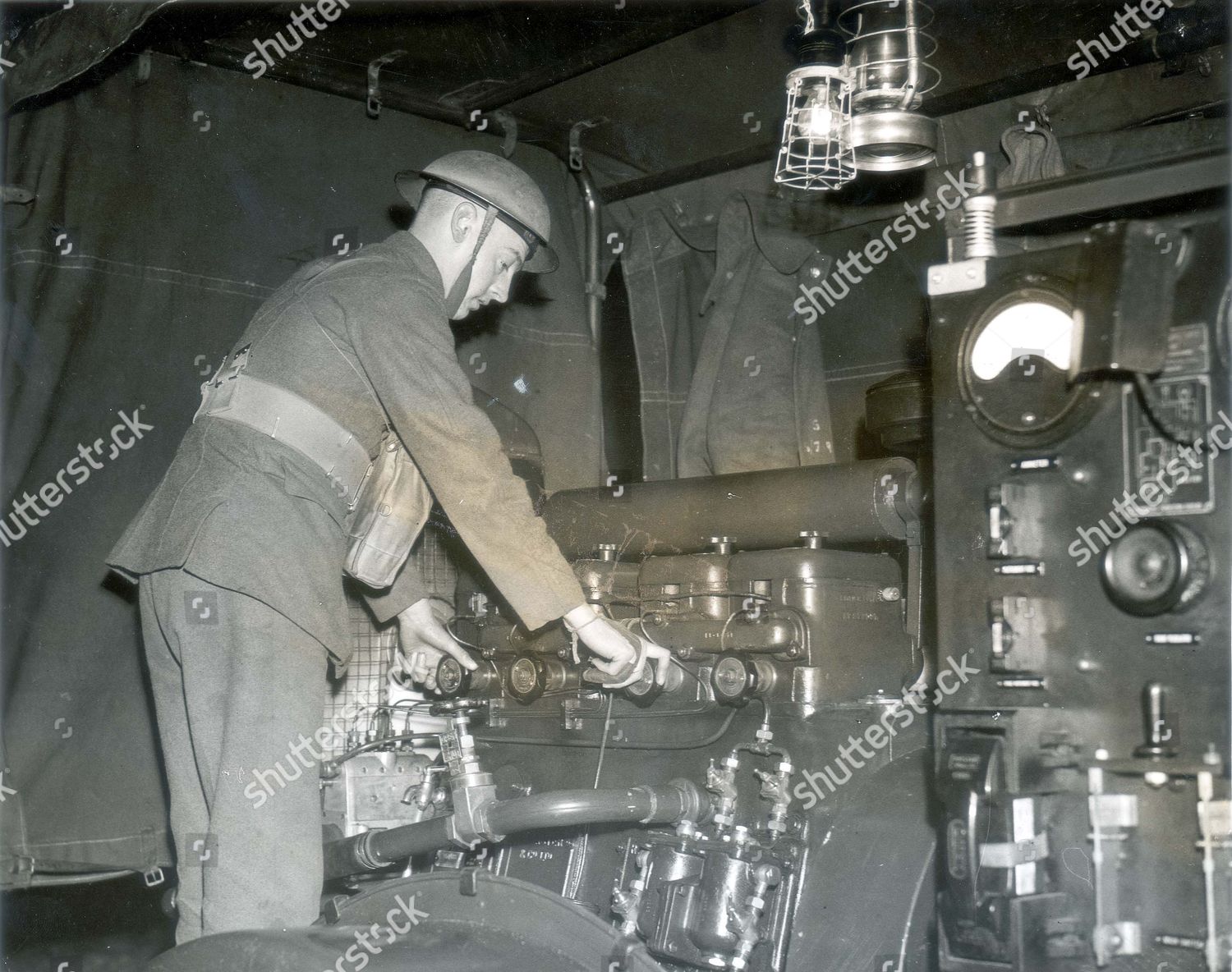 Warbritainarmy Home Defence Searchlights Searchlight Unit Editorial ...