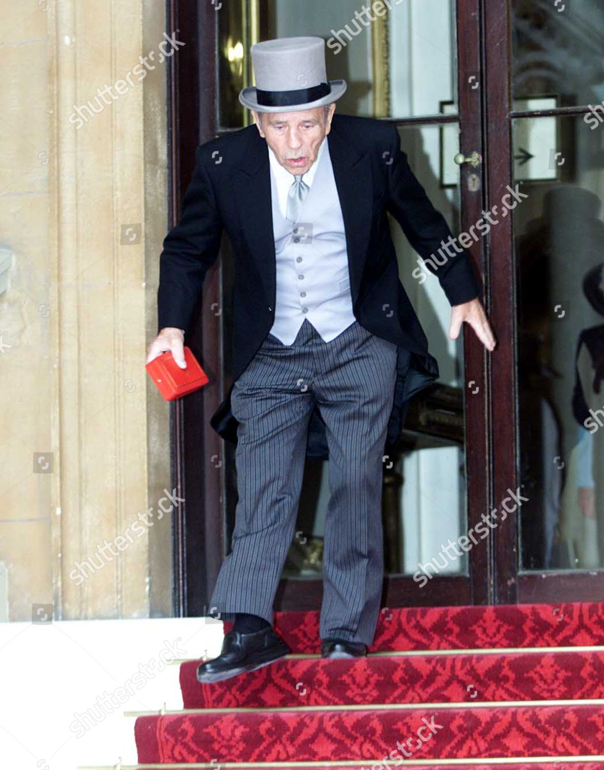 85yo Sir Norman Wisdom Buckingham Palace Editorial Stock Photo - Stock ...