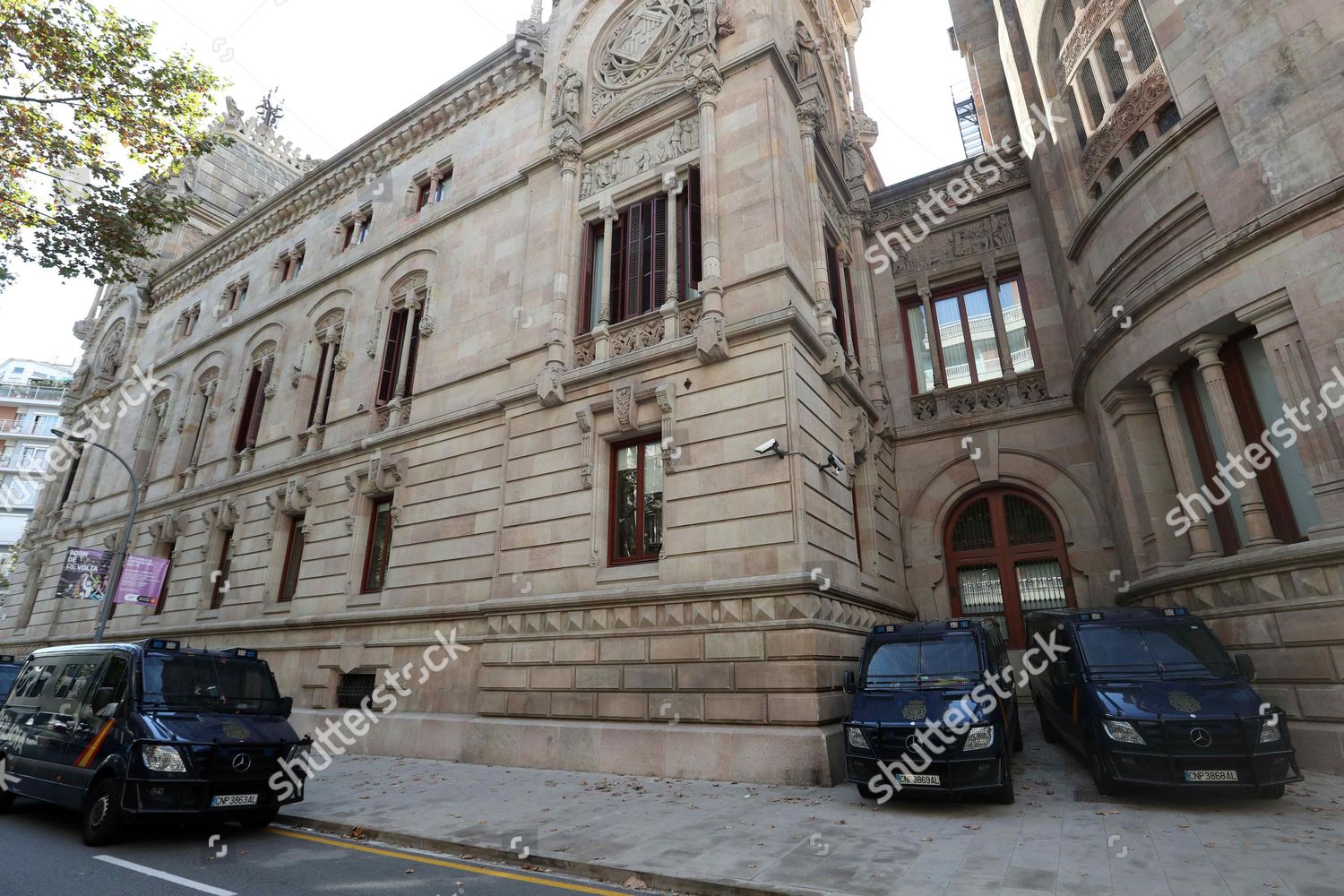 National Police Officers Guard Barcelonas Palau Editorial Stock Photo ...
