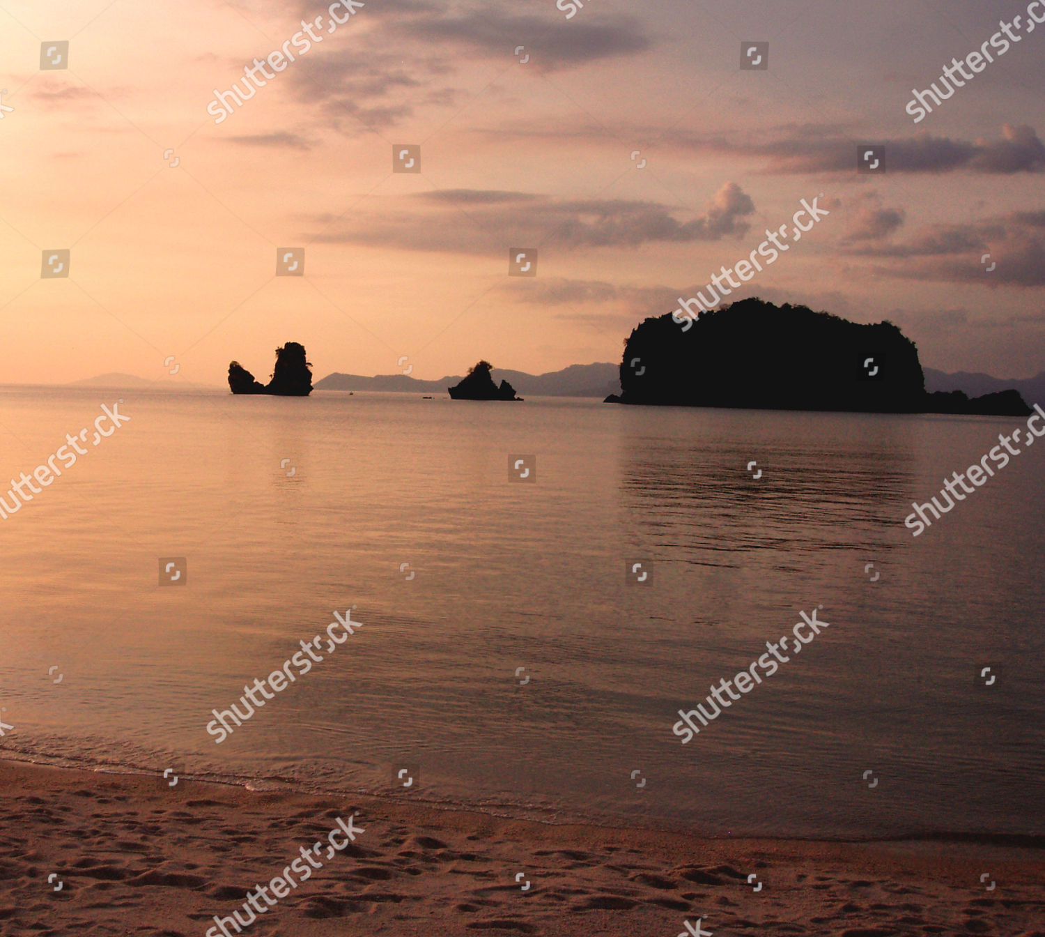 Sunset Tanjong Rhu Beach Tanjong Rhu Editorial Stock Photo - Stock ...