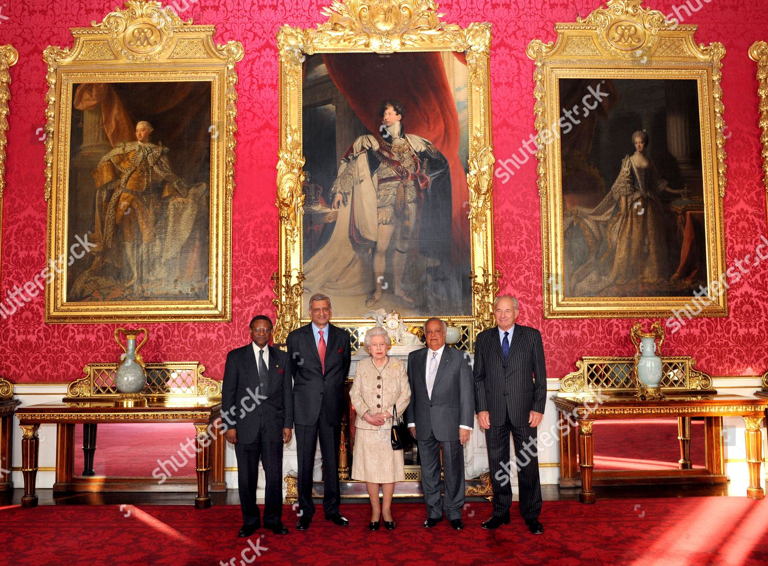 Queen Elizabeth Ii Poses Left Right Editorial Stock Photo - Stock Image ...