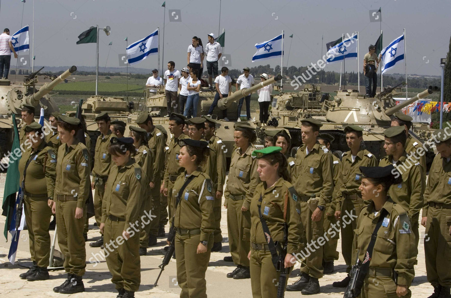 Israeli Soldiers Stand Minute Silence Remember Editorial Stock Photo ...