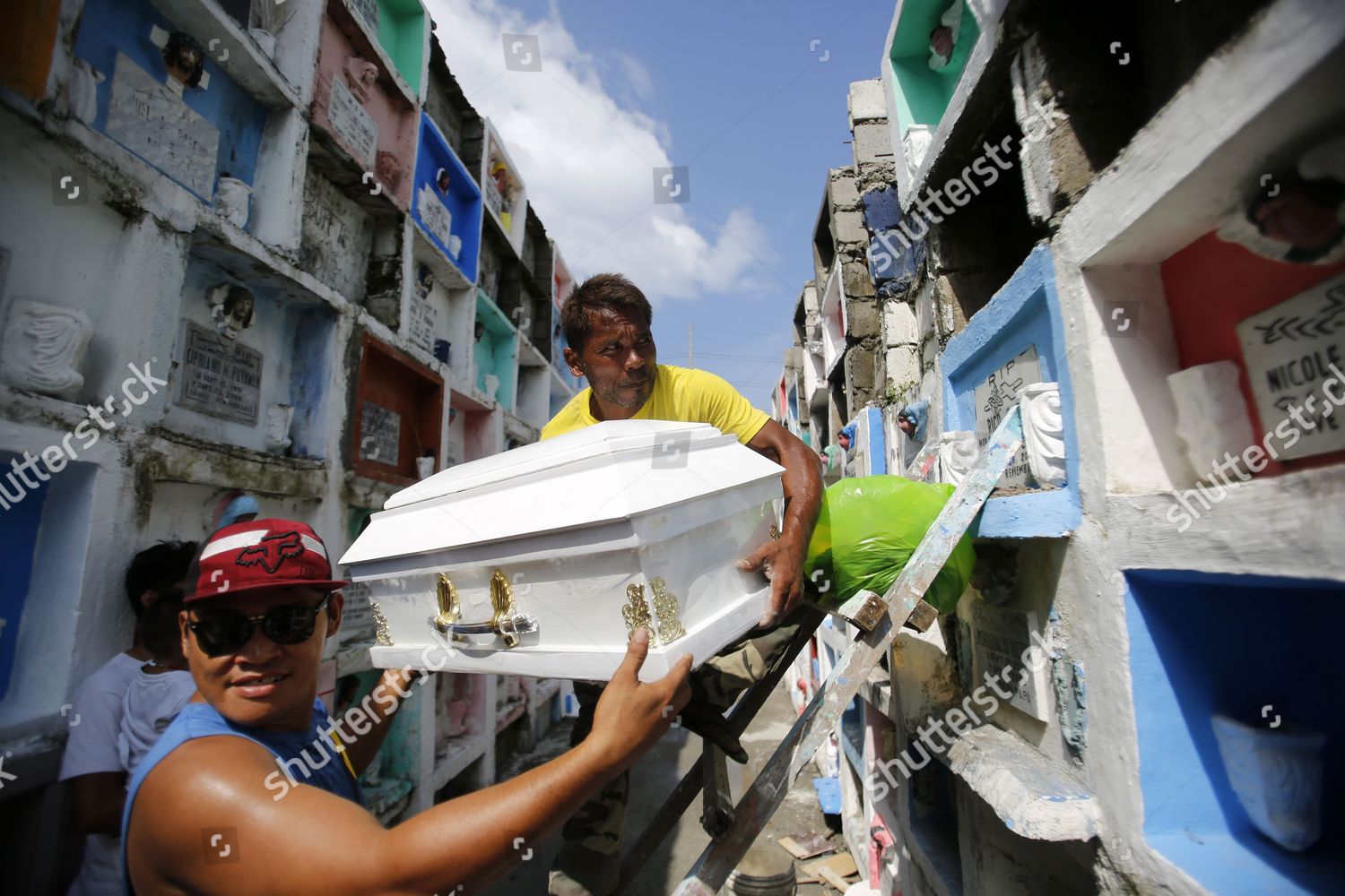 Filipino Mourner Carries Coffin Child During Editorial Stock Photo ...