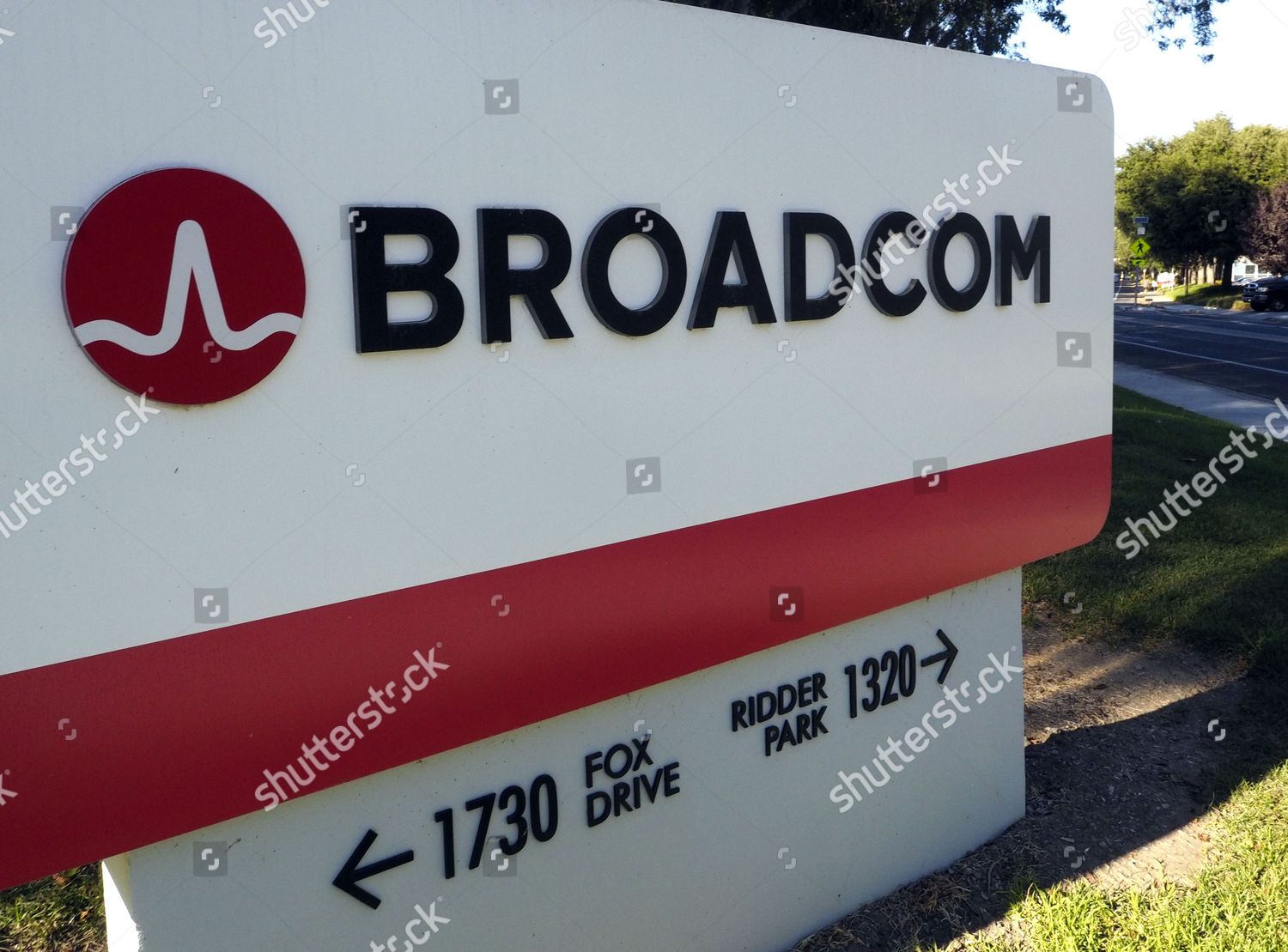 Broadcom Signage Outside Broadcom Office San Editorial Stock Photo ...