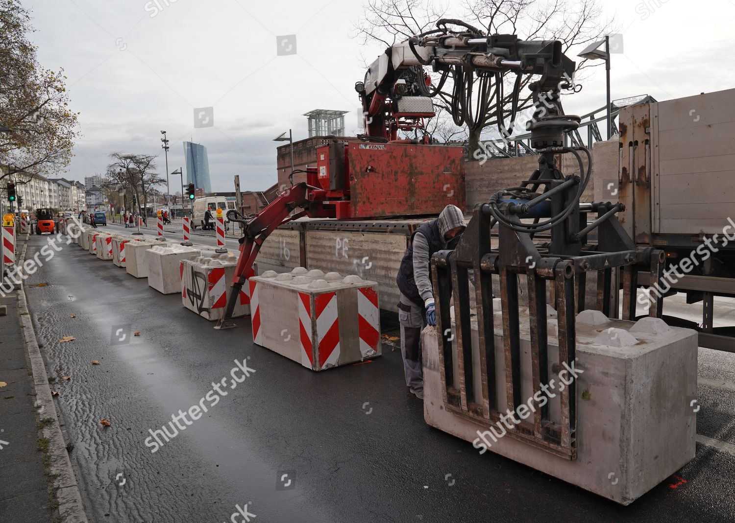 Workers Lift Heavy Concrete Blocks Articulated Editorial Stock Photo ...
