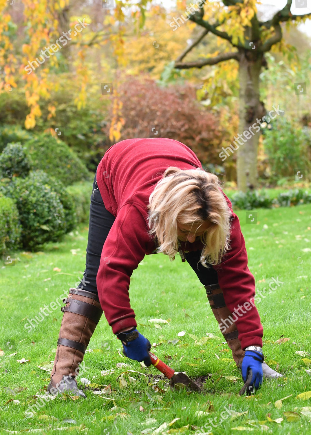 Louise Chapman Lady Mole Catcher Photographed Editorial Stock Photo ...