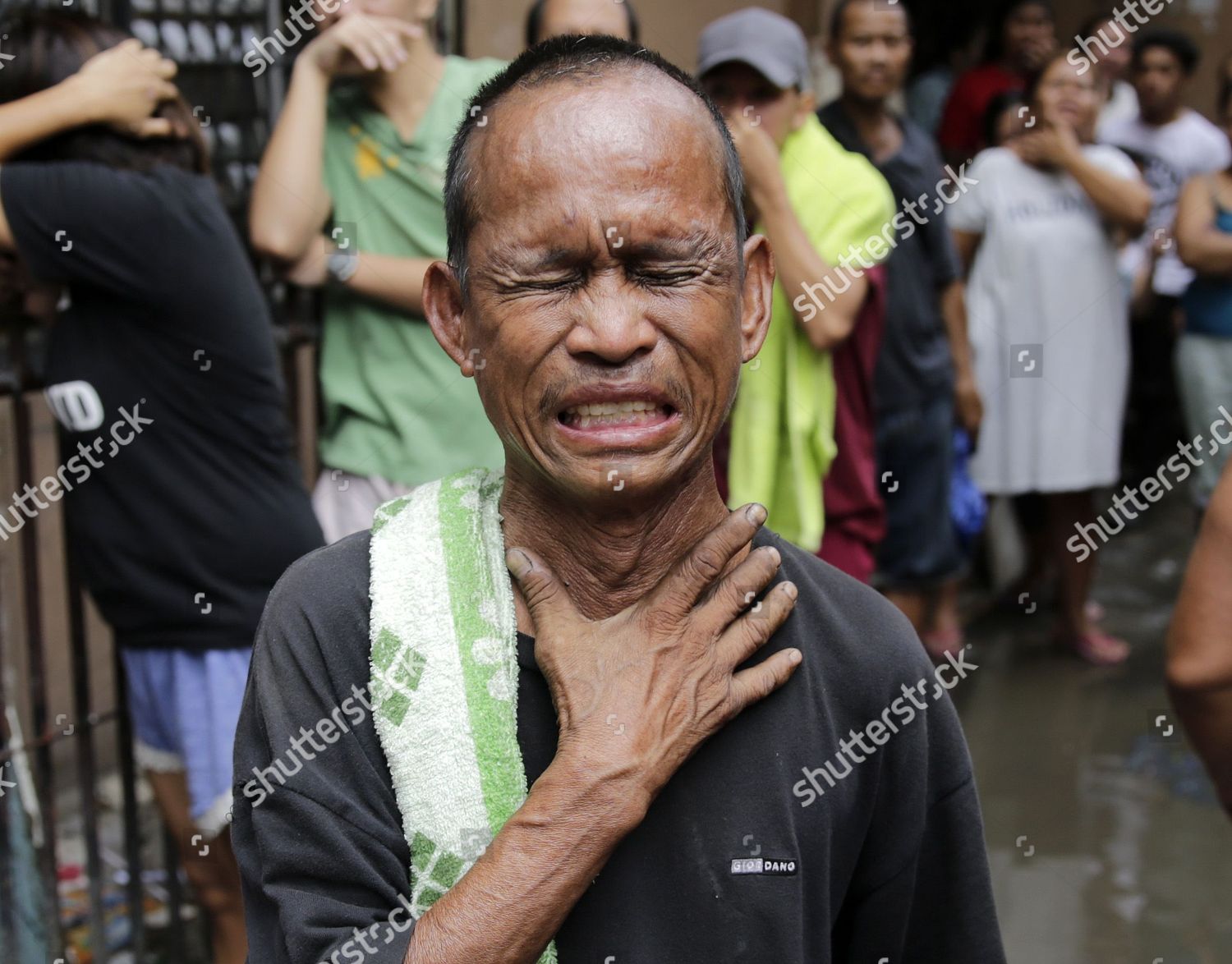 Filipino Resident Reacts During Blaze Residential Editorial Stock Photo ...