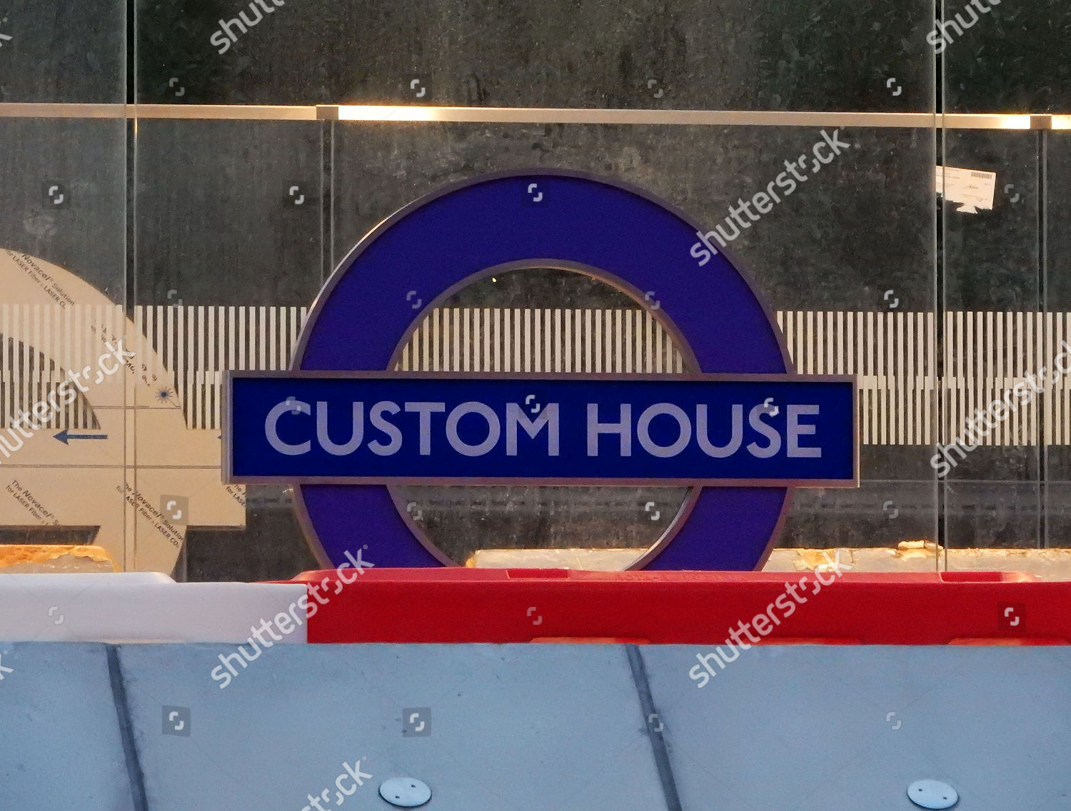 Custom House Crossrail London Underground Roundel Editorial Stock Photo ...