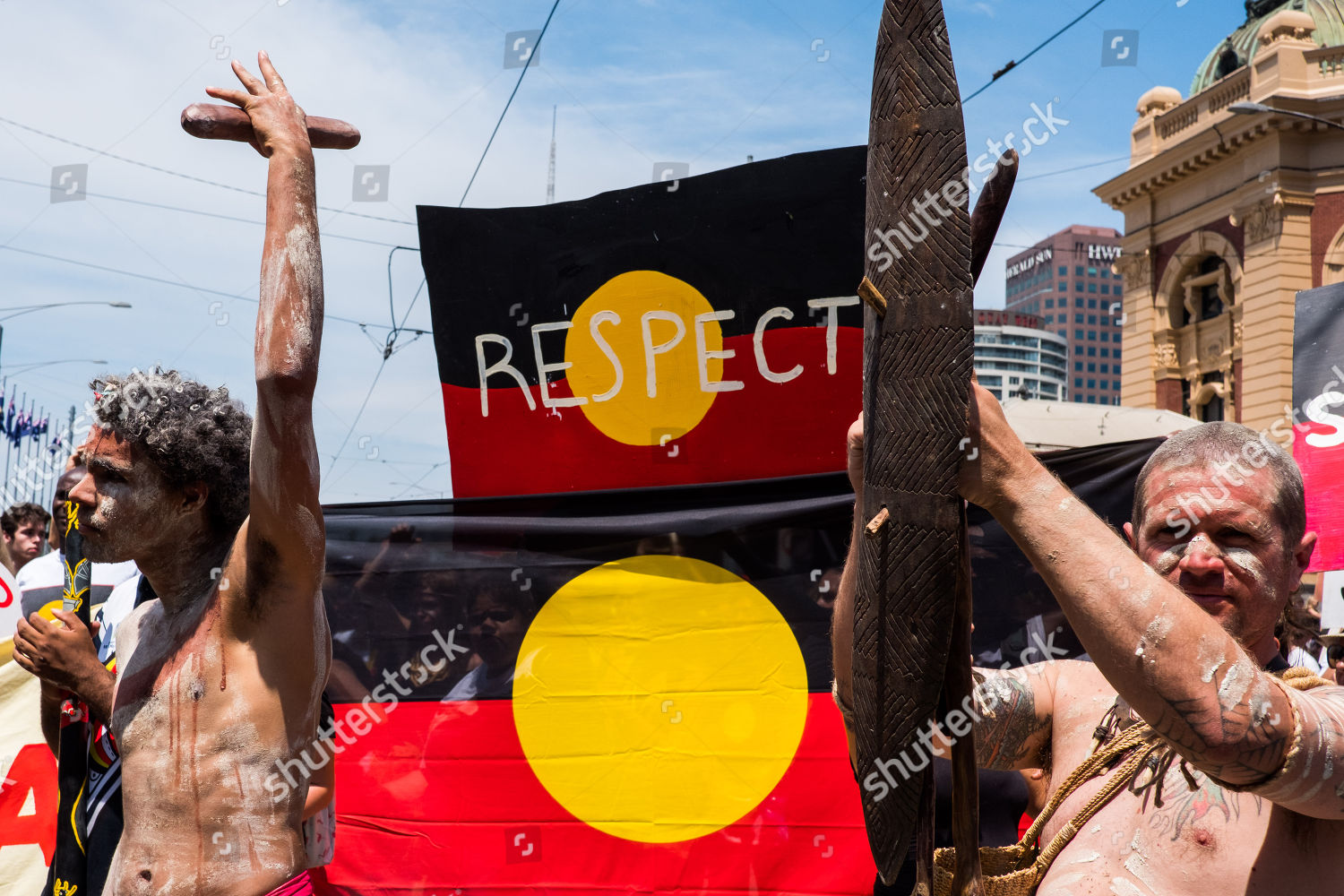 Aboriginal Men Dressed Traditional Attire Standing Editorial Stock ...