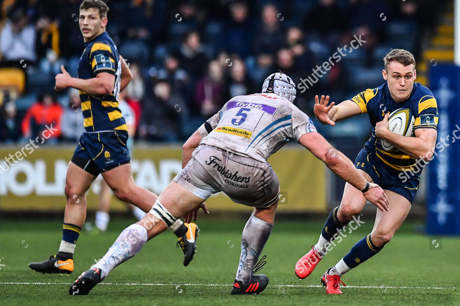 Jamie Shillcock Worcester Warriors Evades Tackle Editorial Stock Photo ...