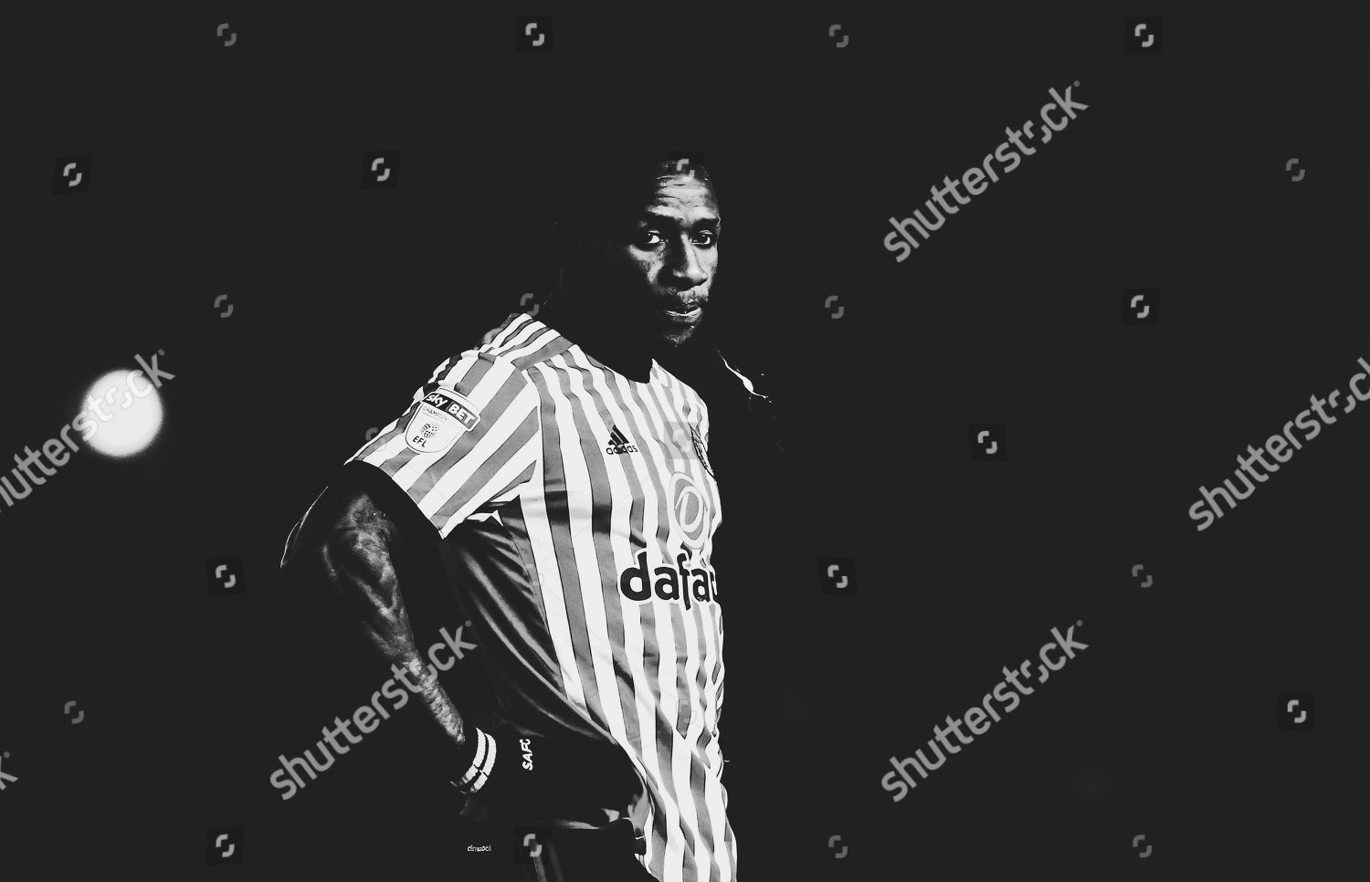 Kazenga Lualua Sunderland Spits Editorial Stock Photo - Stock Image ...