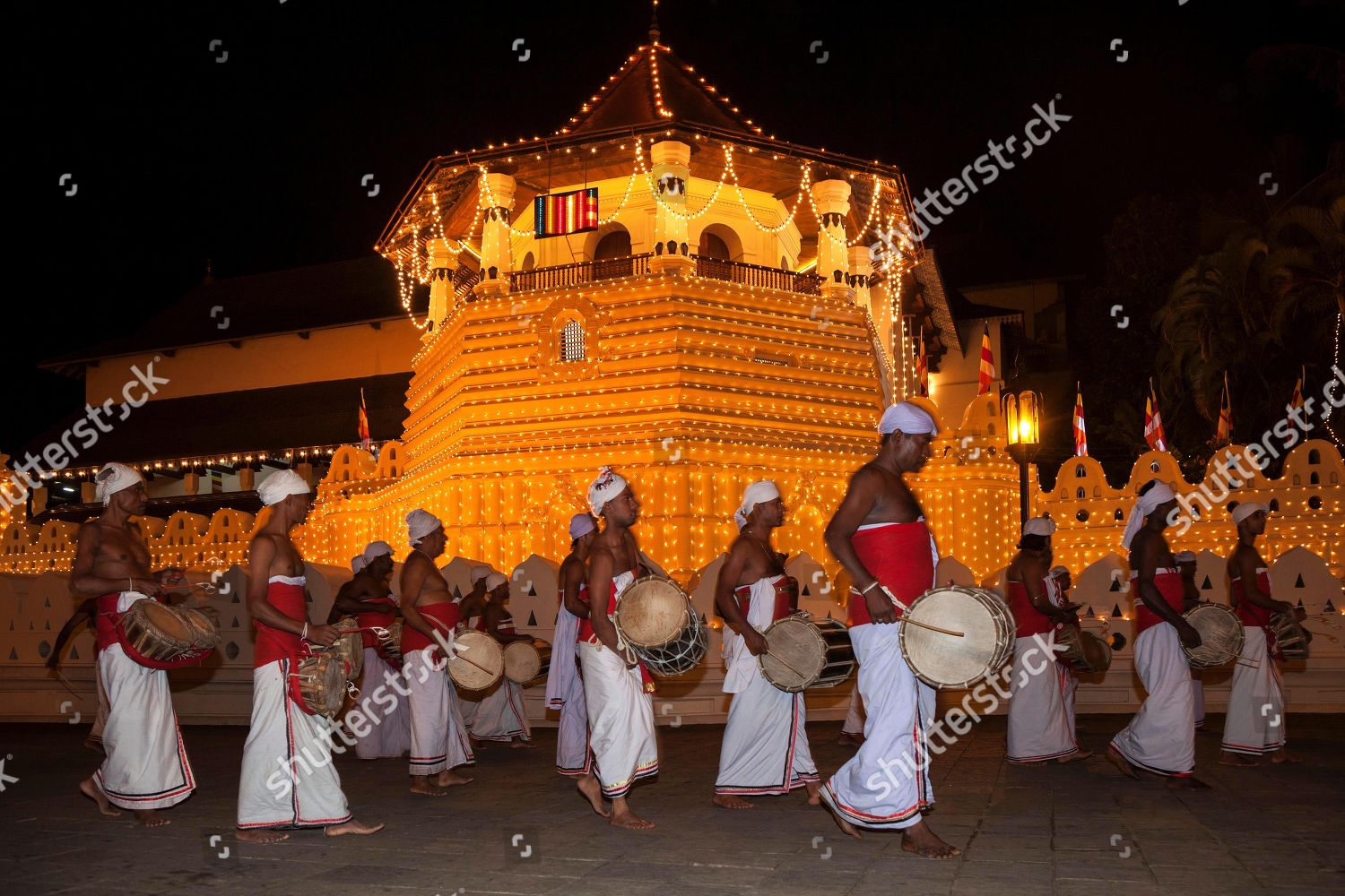 Drummers Traditional Costumes Esala Perahera Buddhist Editorial Stock ...