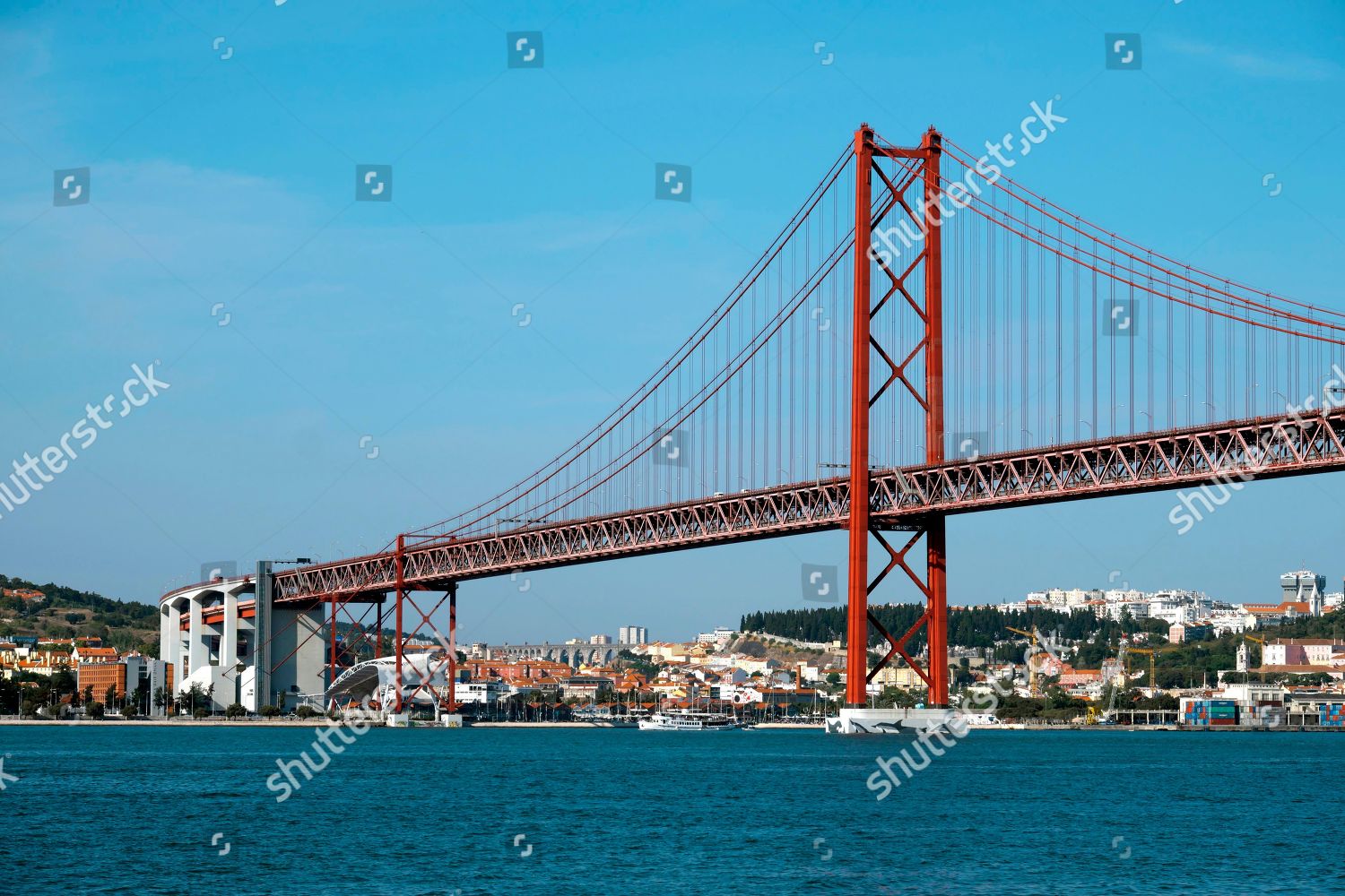 Bridge April 25 Ponte 25 De Editorial Stock Photo - Stock Image ...