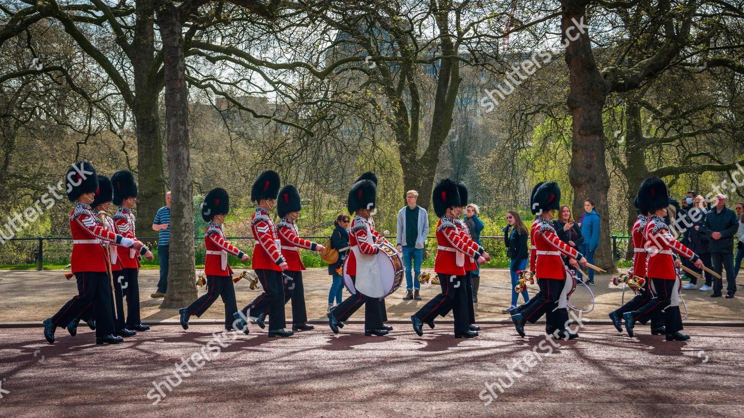 Guardsmen Queens Guard Royal Guards Red Editorial Stock Photo - Stock ...