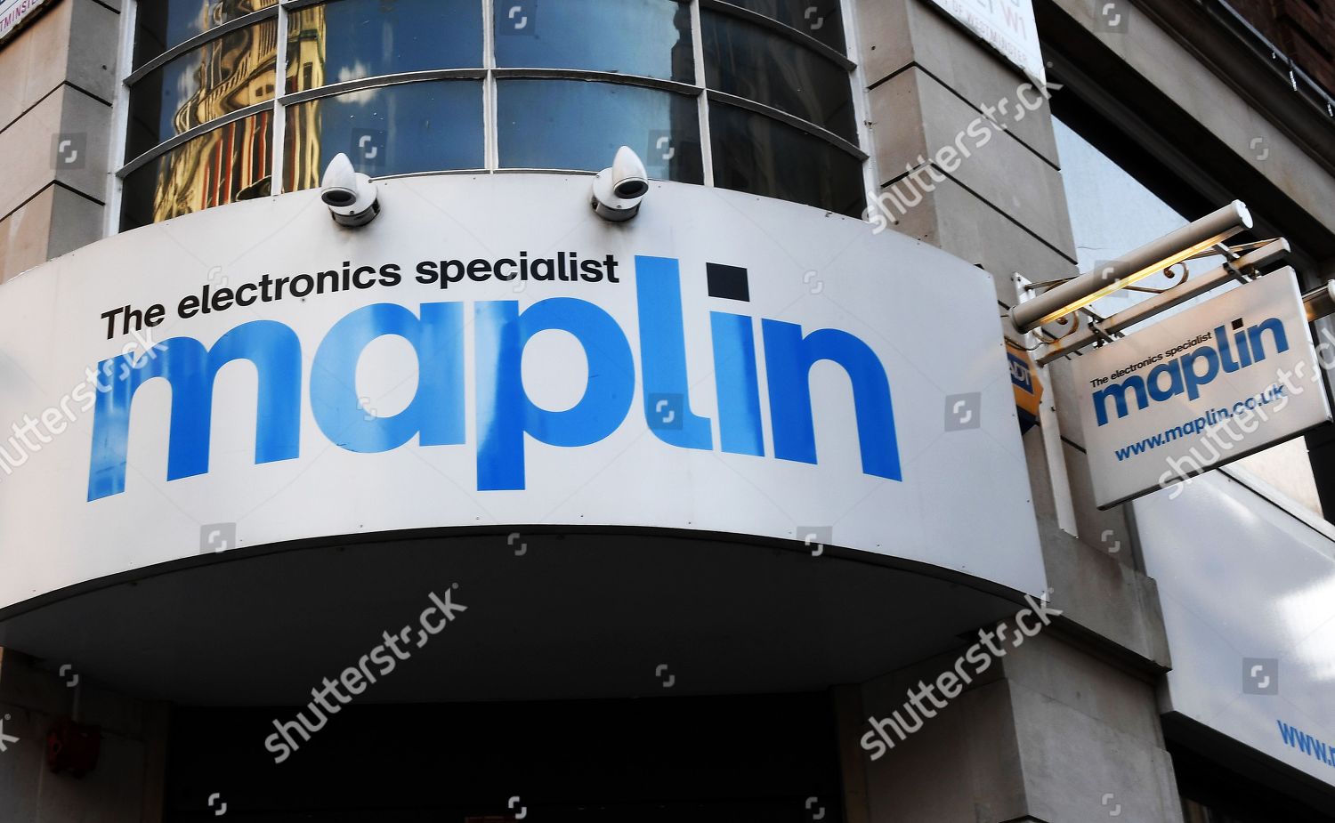 Logo On Maplin Store London Britain Editorial Stock Photo - Stock Image ...