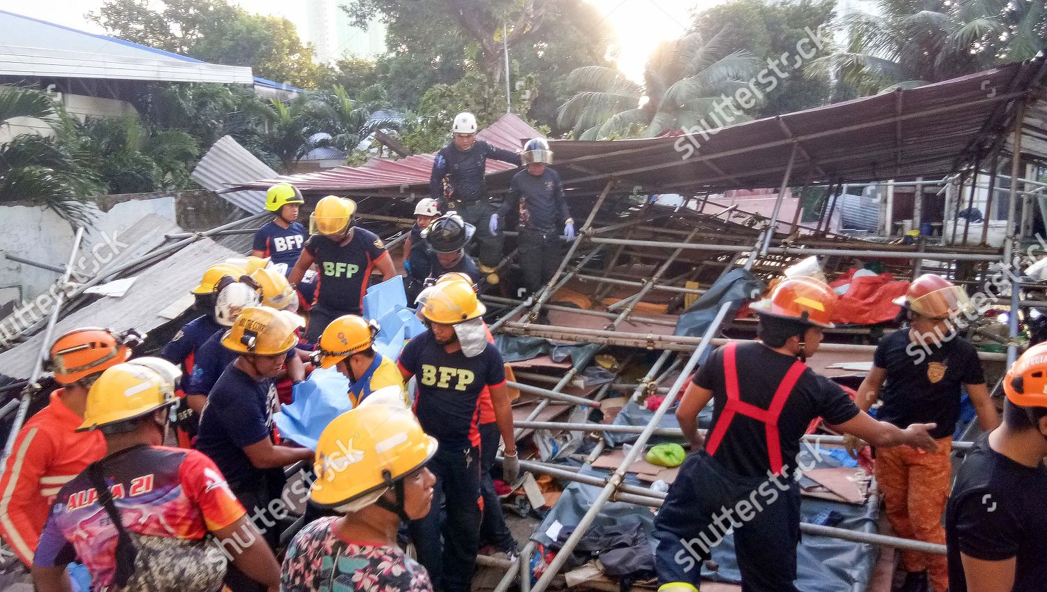 Filipino Rescuers Carry Injured Construction Worker Editorial Stock ...