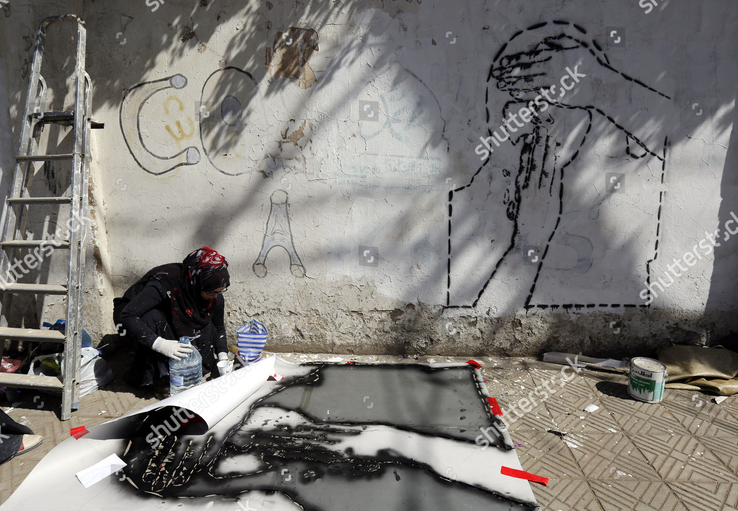 Yemeni Female Artist Sprays Graffiti On Editorial Stock Photo - Stock ...