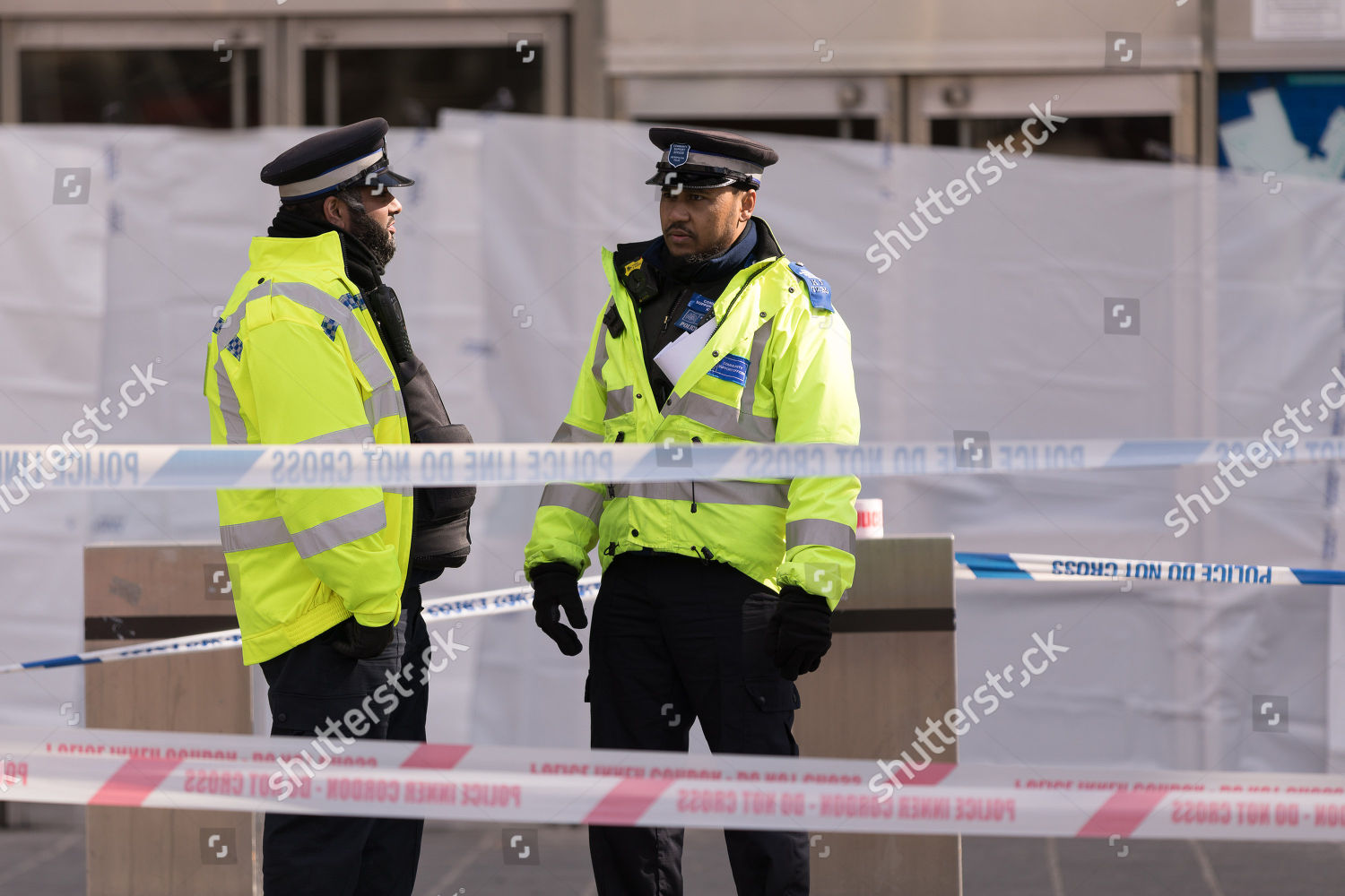 Police Cordon Scene Outside Stratford Centre Editorial Stock Photo ...
