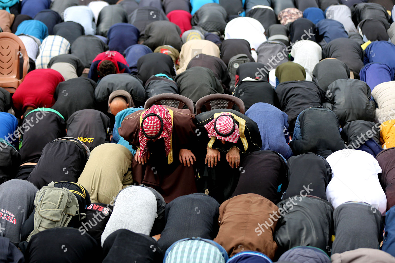 Muslim Worshippers Perform Friday Noon Prayers Editorial Stock Photo ...