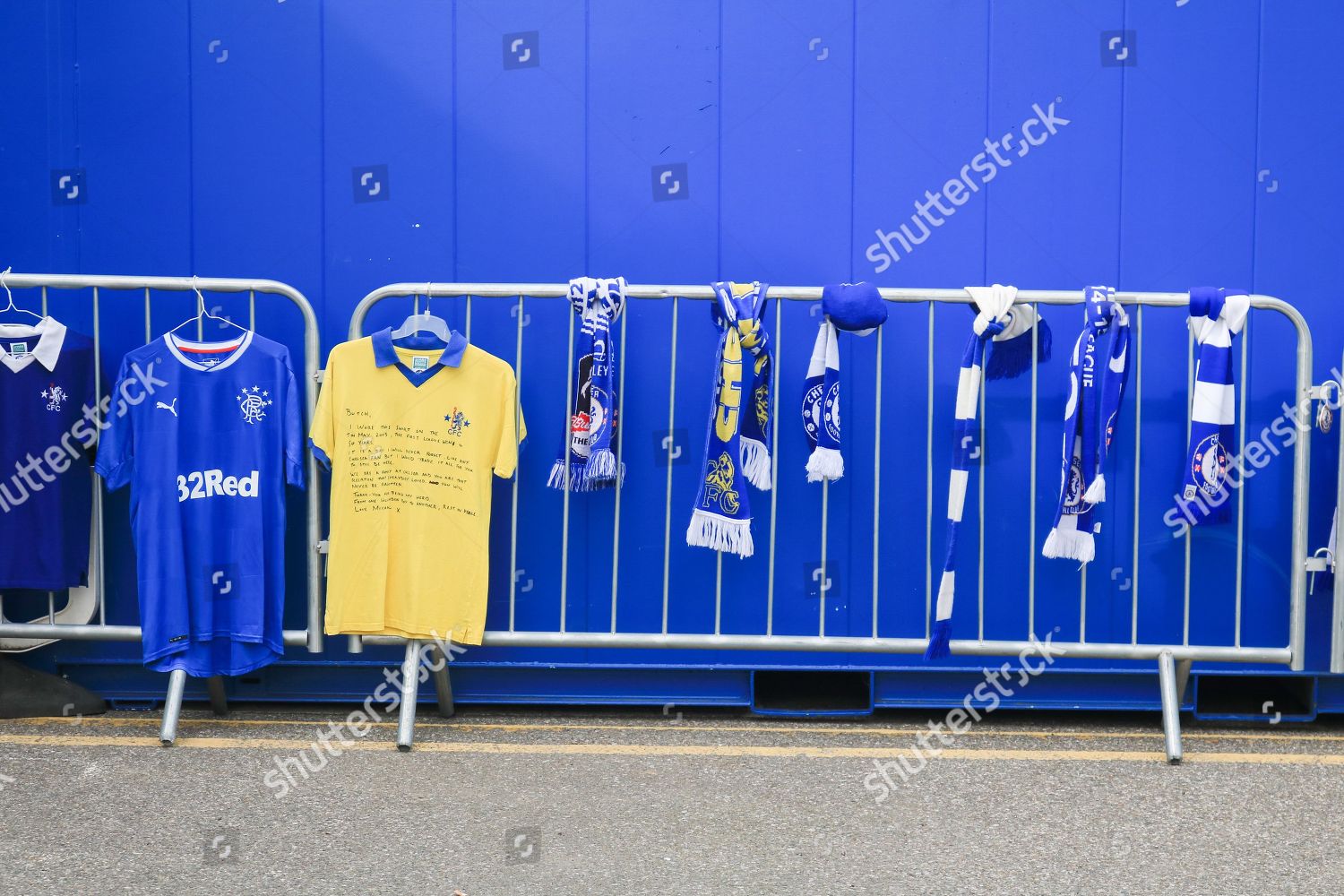 FLORAL TRIBUTES MESSAGES SYMPATHY FOOTBALL FANS Editorial Stock Photo ...