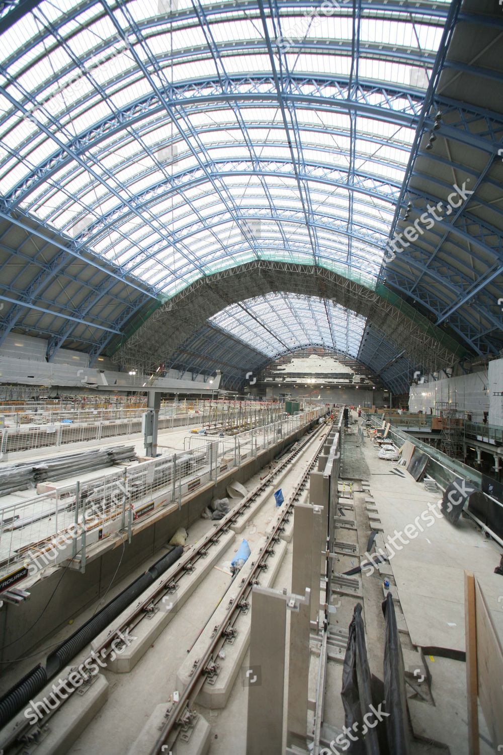 Inside New Eurostar Terminal St Pancras Editorial Stock Photo - Stock ...