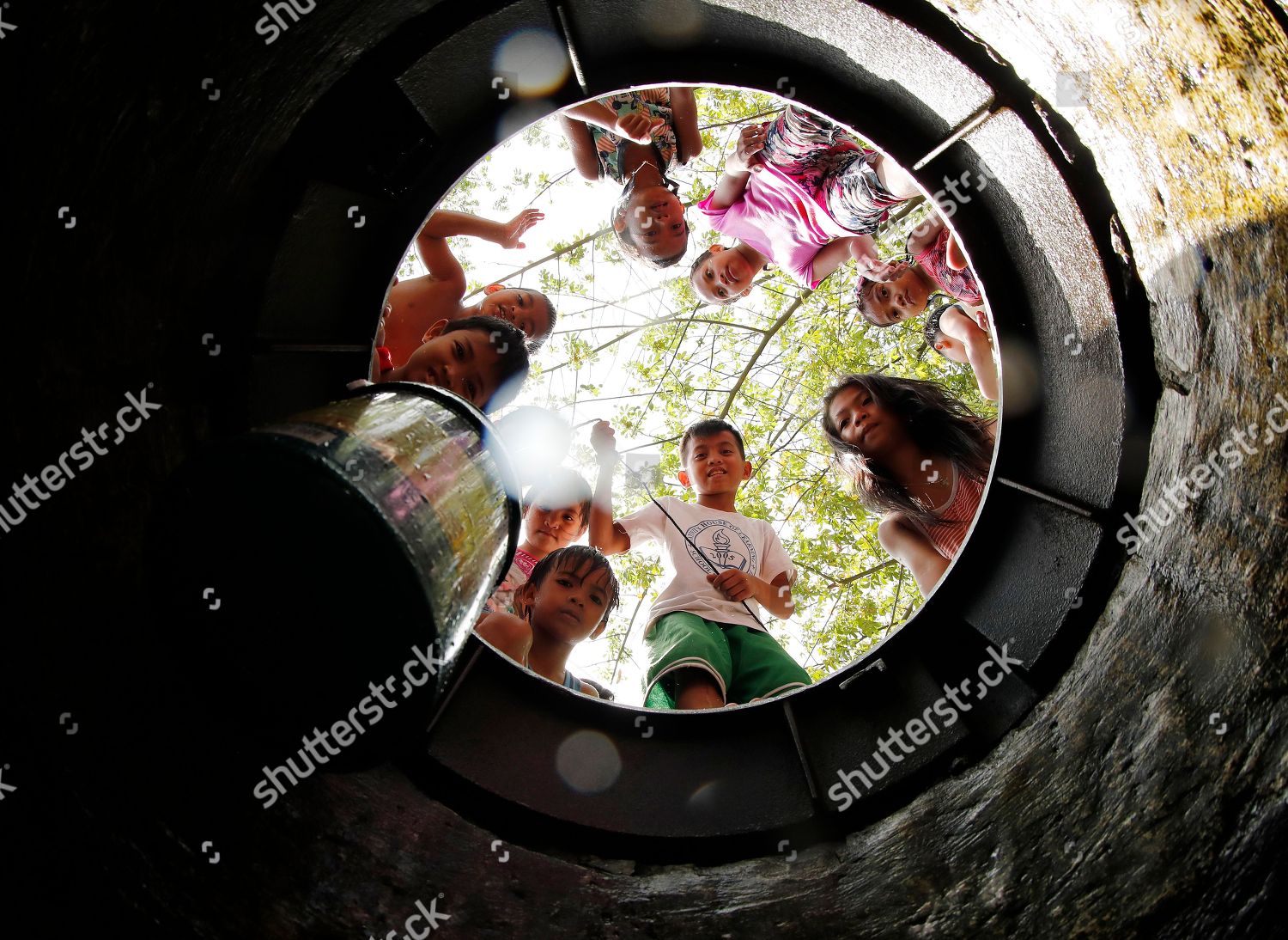 Filipino Children Collect Water Open Manhole Editorial Stock Photo ...