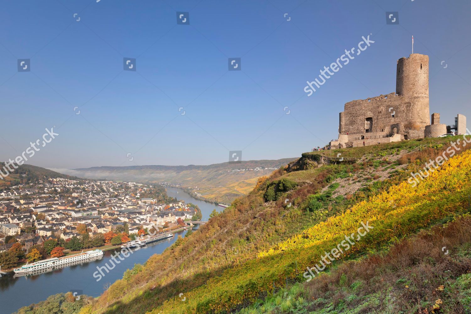 Landshut Castle Ruin Above Mosellele Bernkastelkues Editorial Stock ...