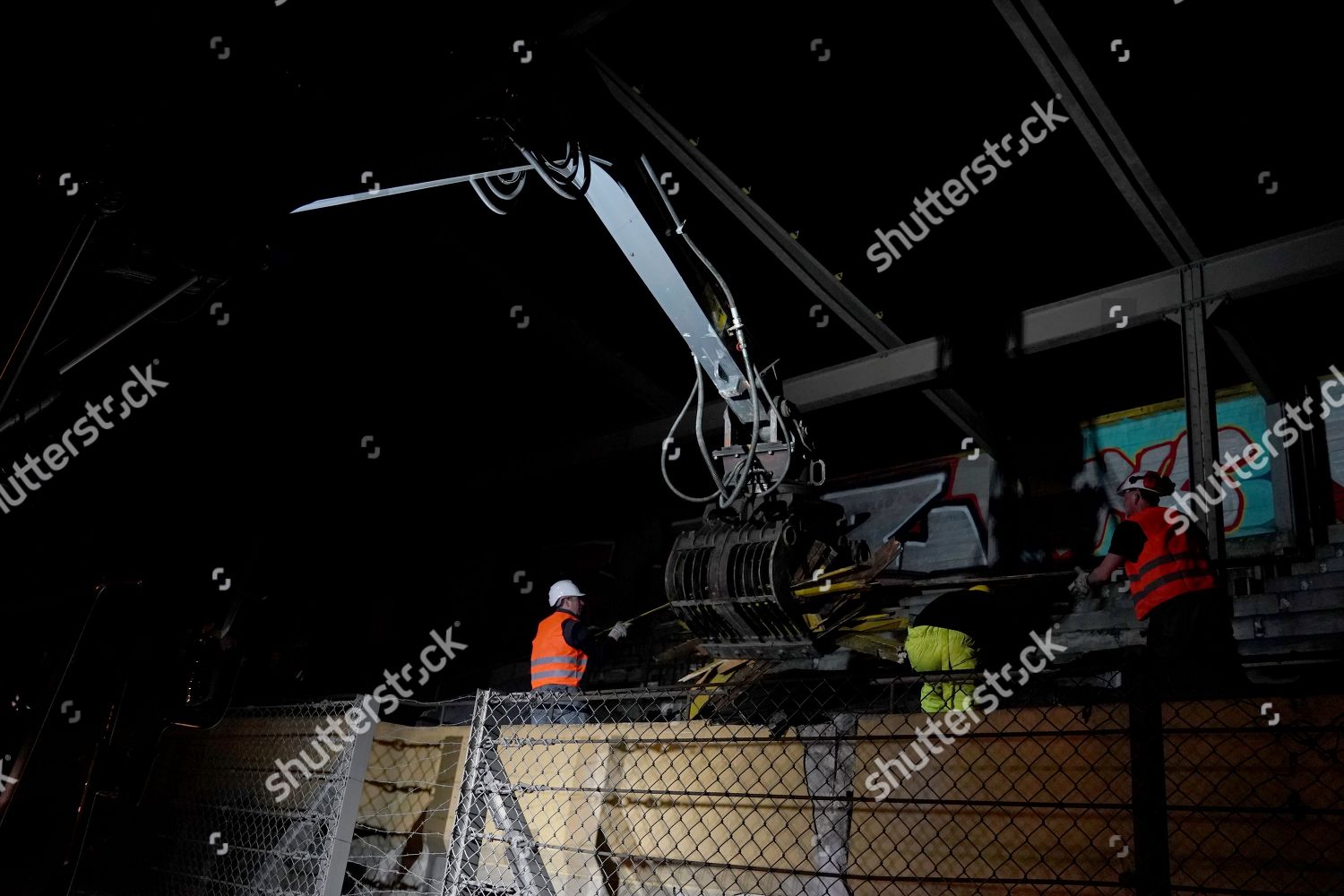 Construction Workers Use Demolition Excavators Remove Editorial Stock ...
