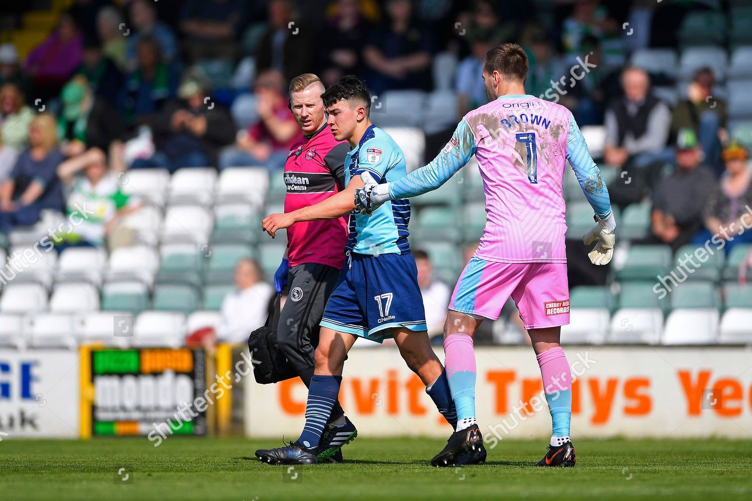 Luke Onien Wycombe Wanderers 17 Leaves Editorial Stock Photo - Stock ...