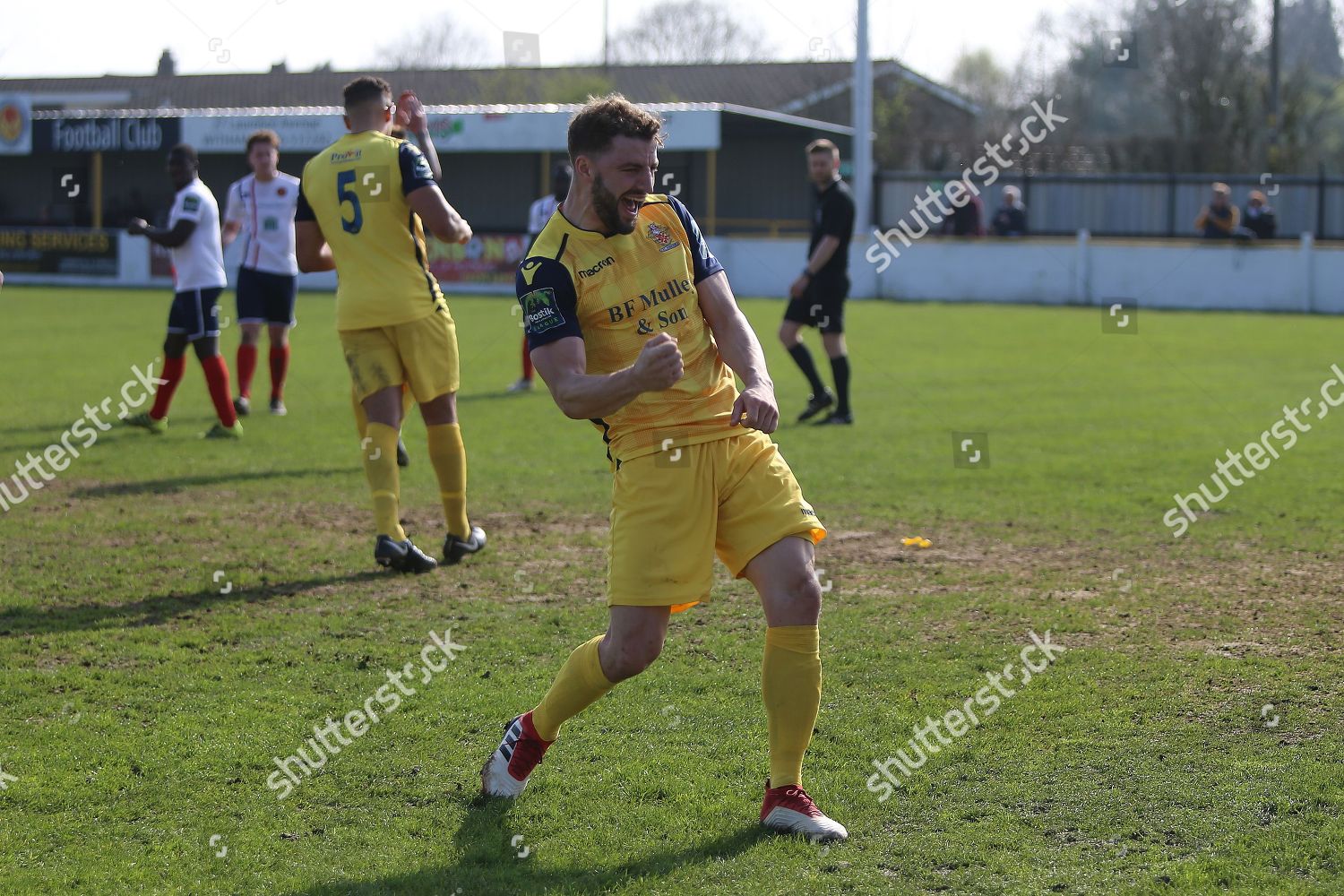 Bradley Warner Hornchurch Celebrates Goal During Editorial Stock Photo ...