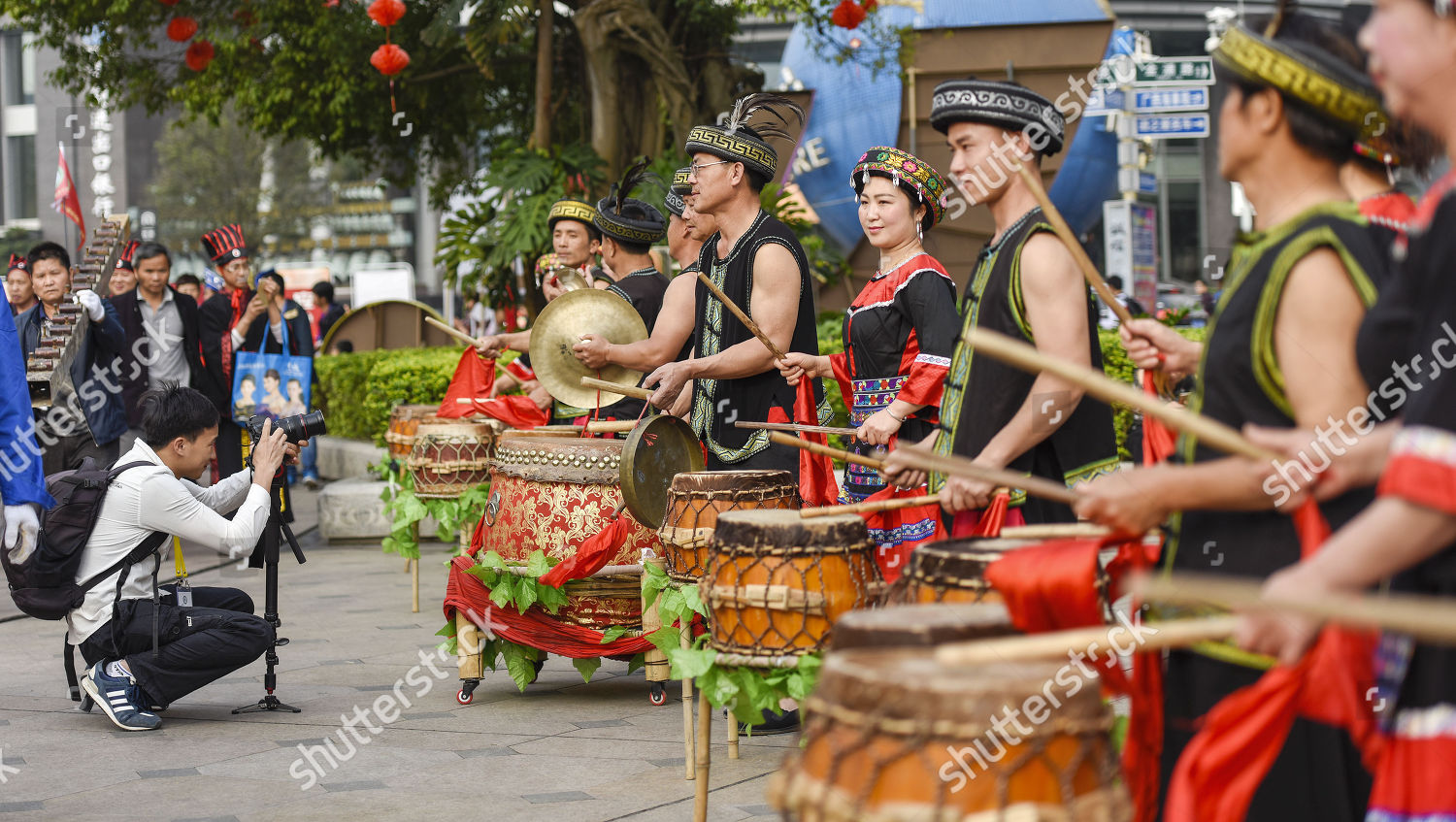 People Zhuang Ethnic Group Perform Singing Editorial Stock Photo ...