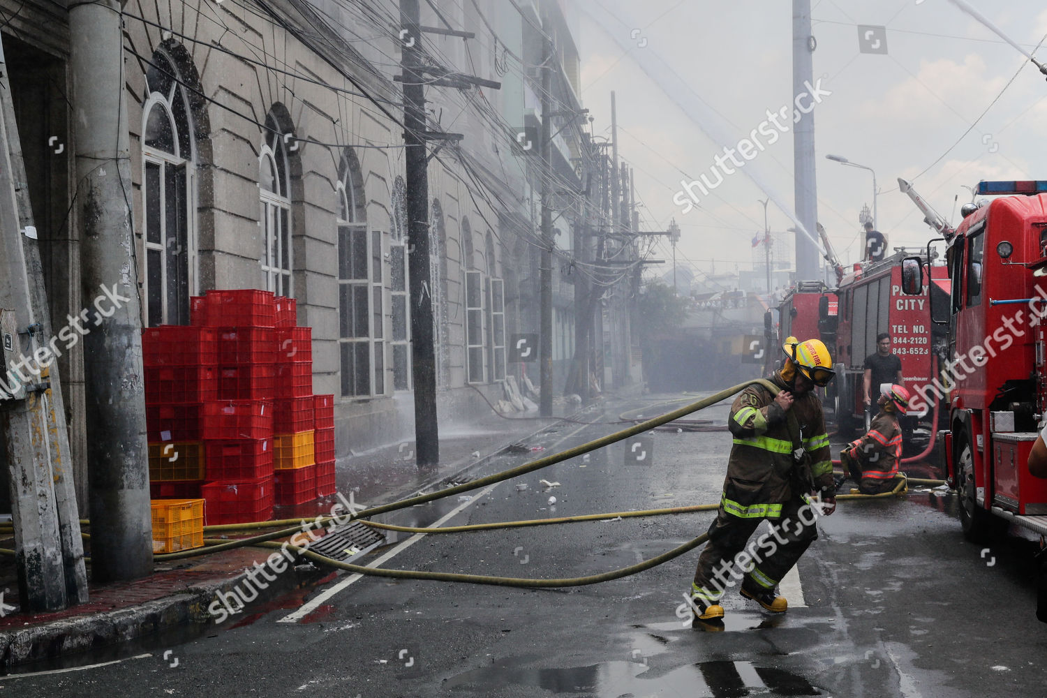 Firefighters Work Extinguish Fire Building Manila Editorial Stock Photo ...