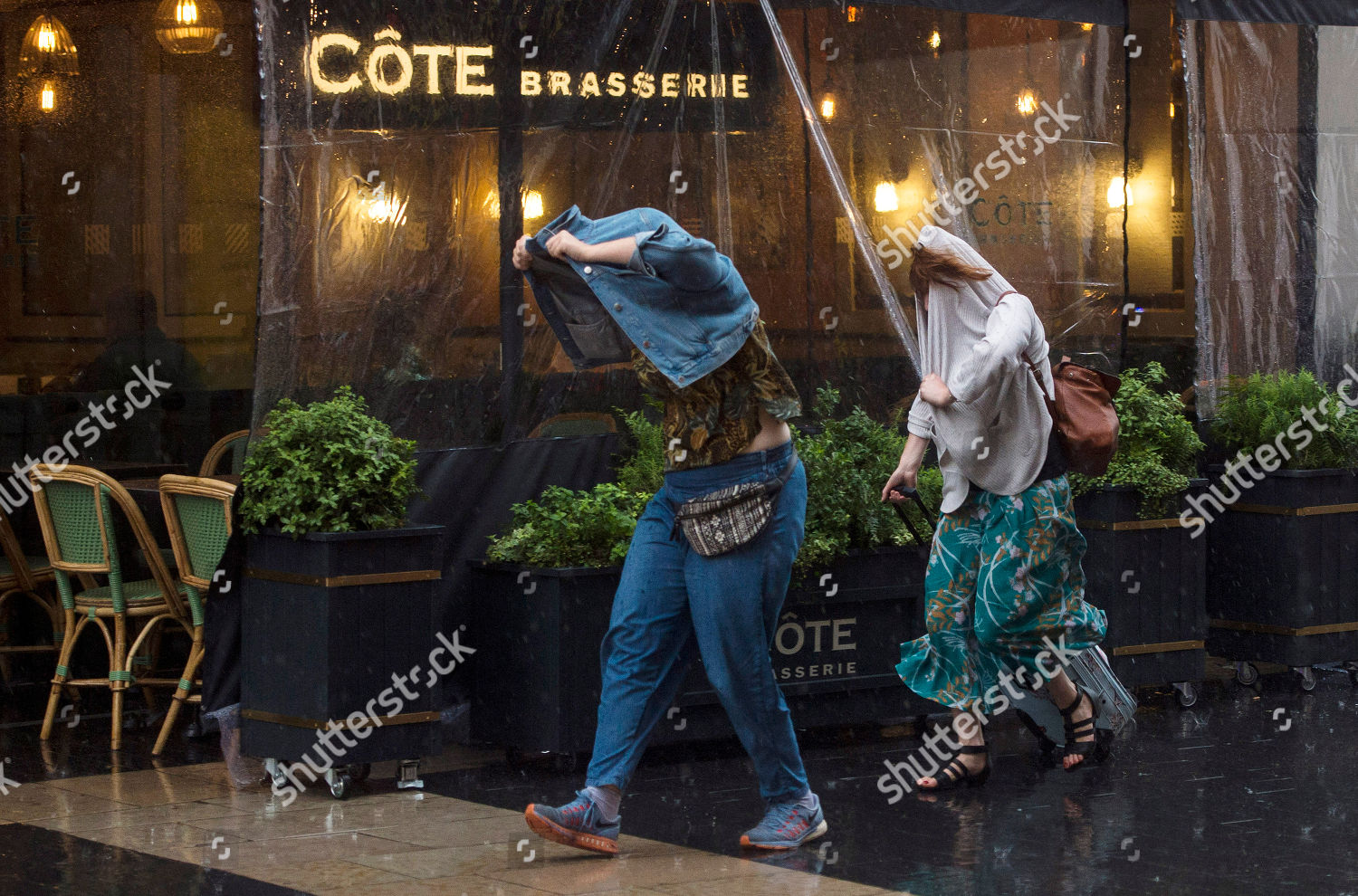 People Dodge Puddles Shield Themselves Wet Editorial Stock Photo ...