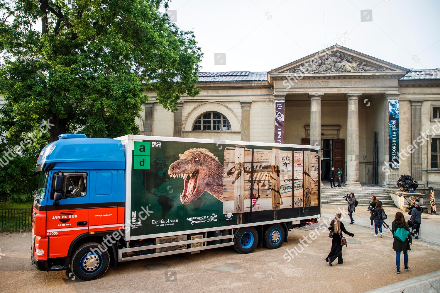 Truck Arrives Shipping Crates Carrying Skeleton Editorial Stock Photo ...