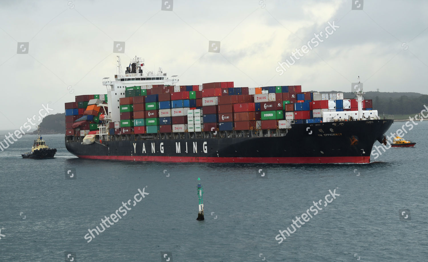 CONTAINER SHIP YM EFFICIENCY ARRIVES PORT Editorial Stock Photo - Stock ...