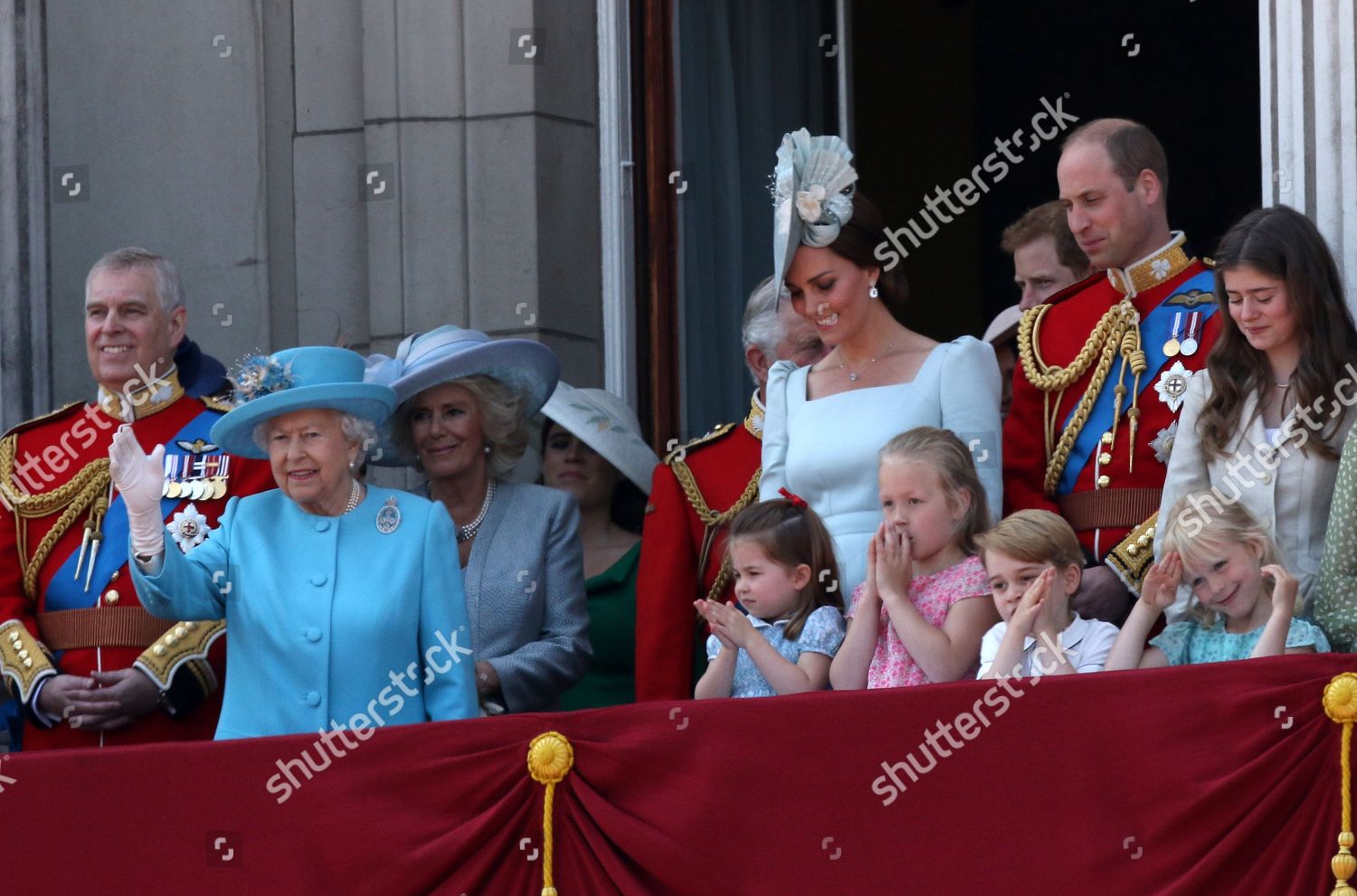 HM QUEEN ELIZABETH II WAVES ON Editorial Stock Photo - Stock Image ...