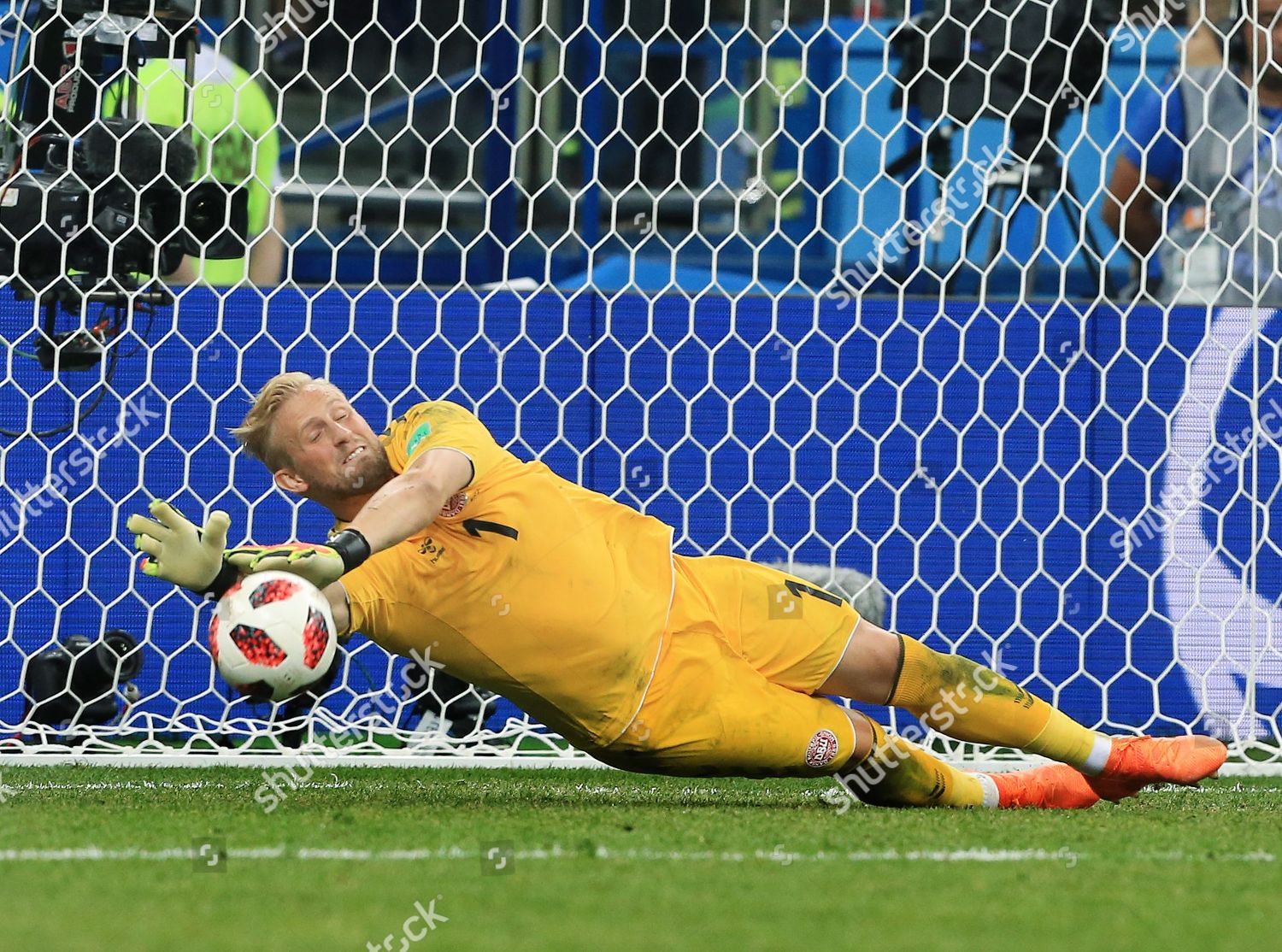 Denmark Goalkeeper Kasper Schmeichel Saves Penalty Editorial Stock ...